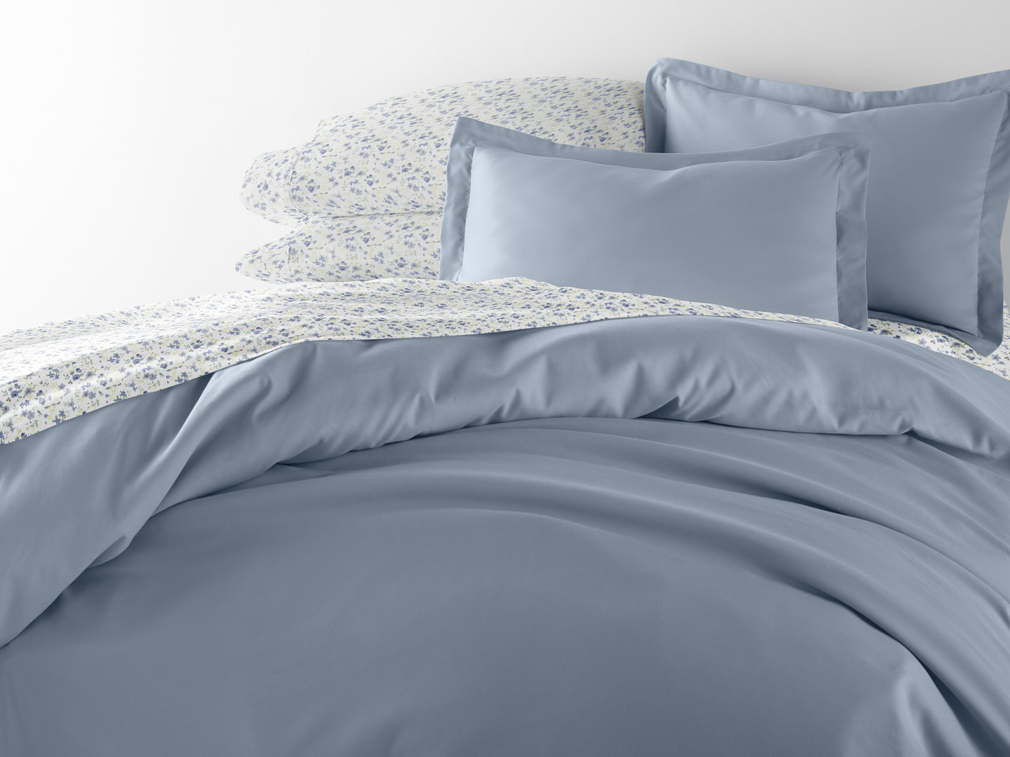 IEnjoy Home 8-Piece Bedding Bundle - Solid Duvet Cover, Comforter ...