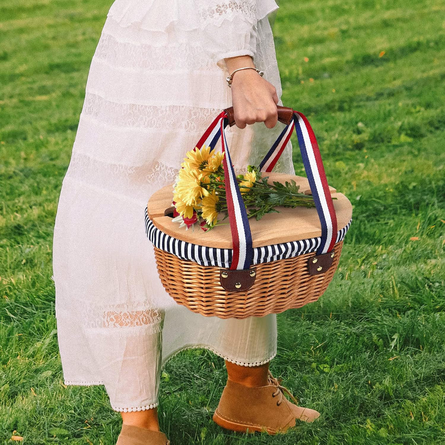 Gracie Oaks Wicker Picnic Basket, Picnic Basket For 2 With Wooden Split ...