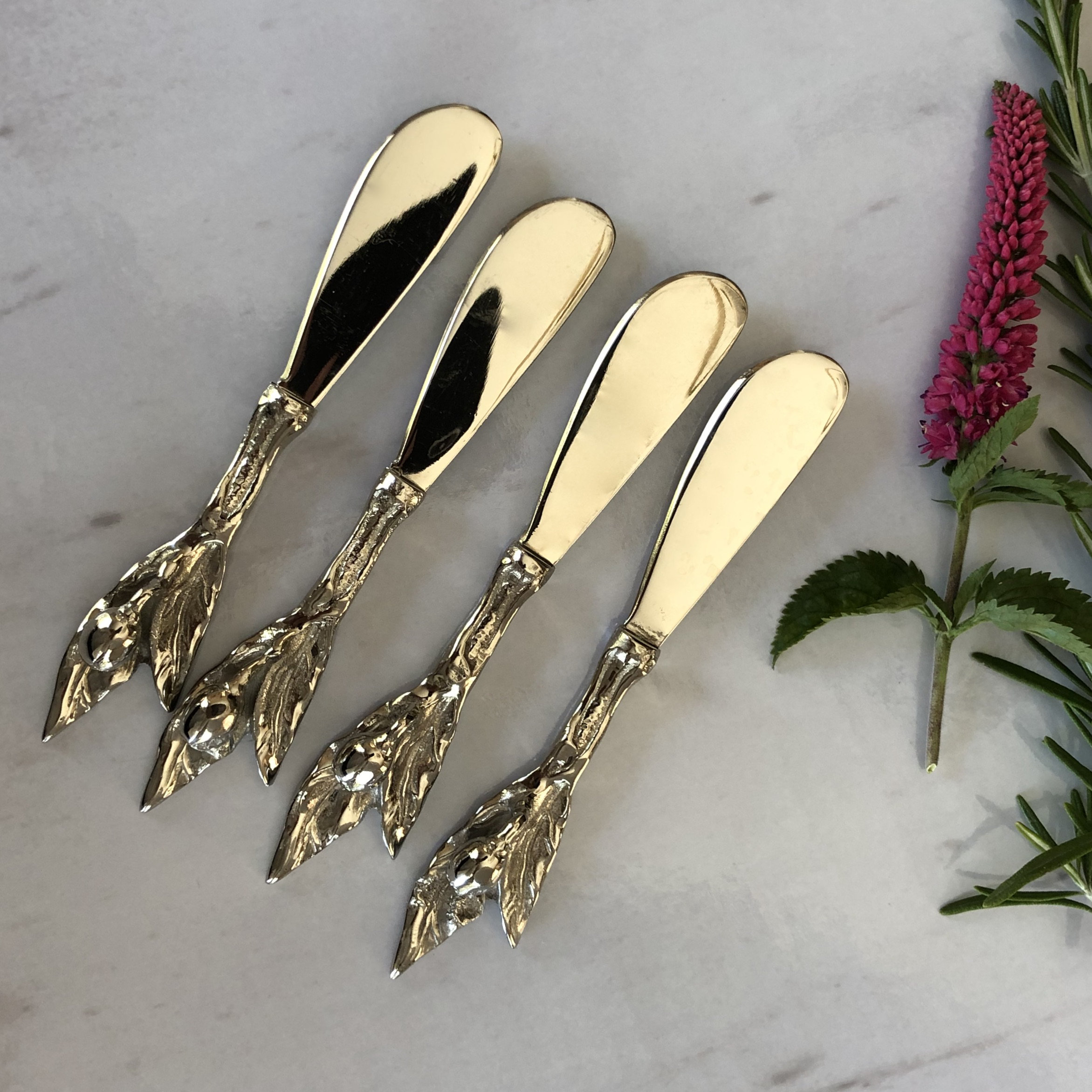 Lark Manor Amreena Stainless Steel Spreader | Wayfair