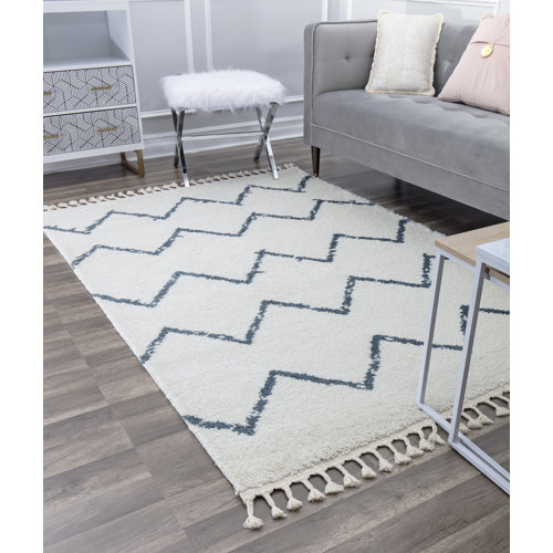 CosmoLiving by Cosmopolitan Chevron Machine Woven White Area Rug ...