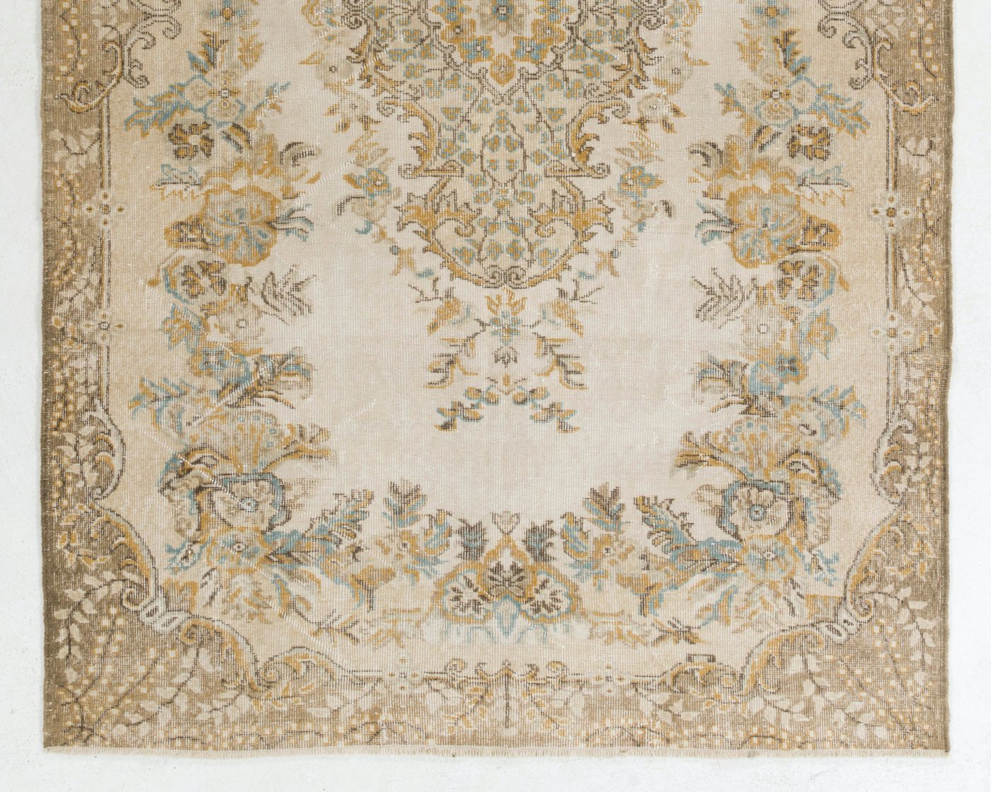 One Allium Way® Hand-knotted Vintage Medallion Design Anatolian Rug in ...