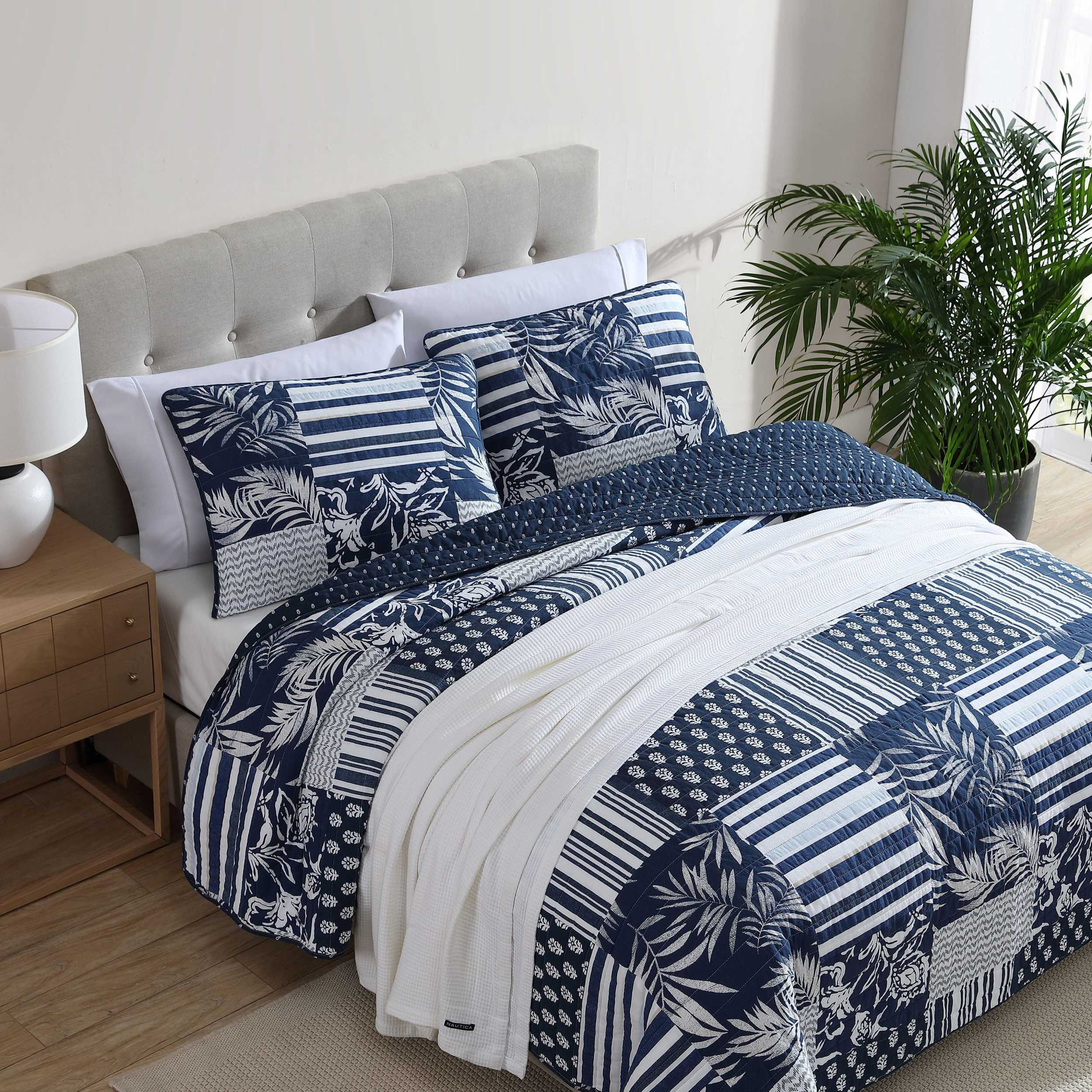 Nautica Coastline Nautica Avalon Patchwork Cotton Reversible Navy Quilt ...