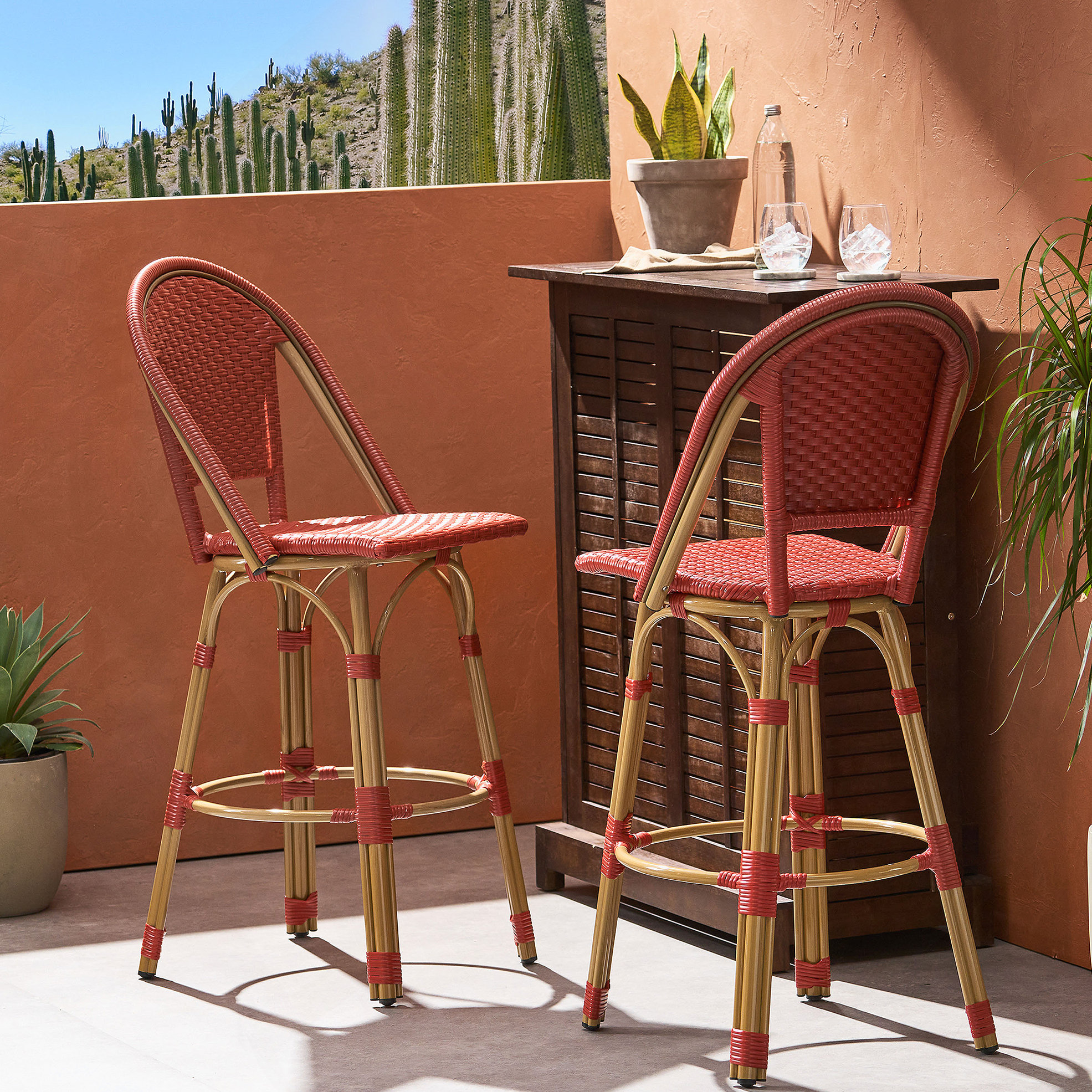 Breakwater Bay Red Plaid Aluminum 4 Legs Bar Stools with Footrest ...