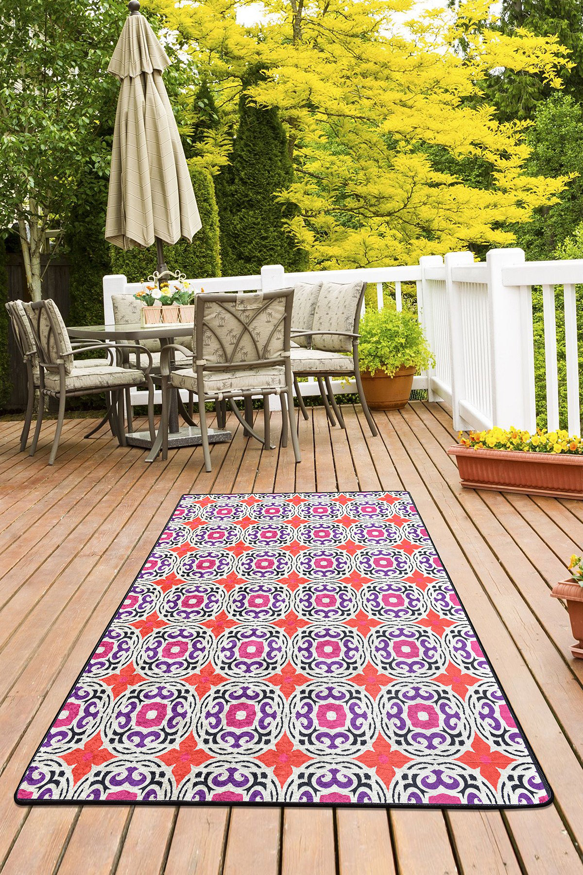 East Urban Home Hunton Flatweave Red/Green/Violet Rug - Wayfair Canada
