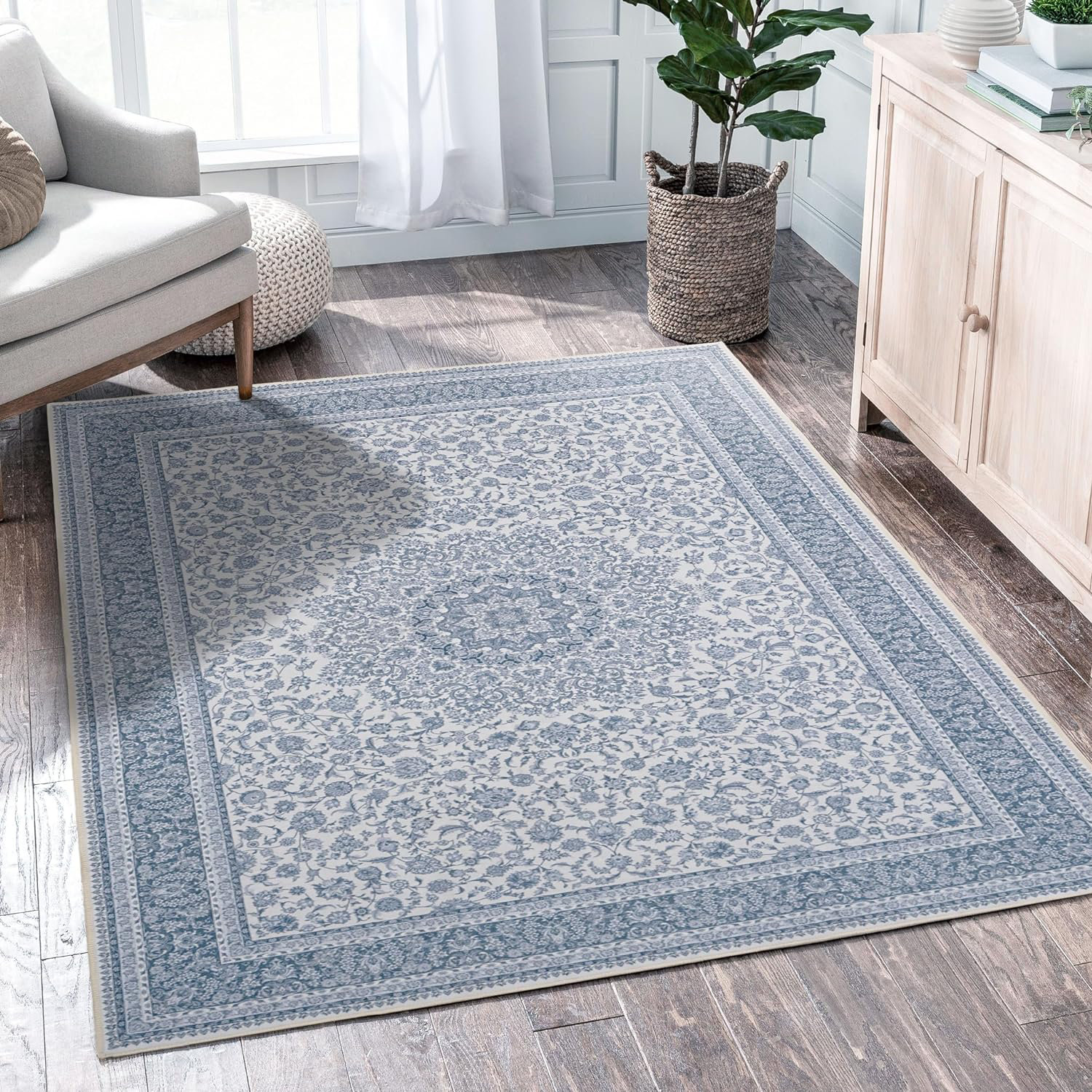 Charlton Home® Rectangle Devian 4'x6' Area Rug | Wayfair