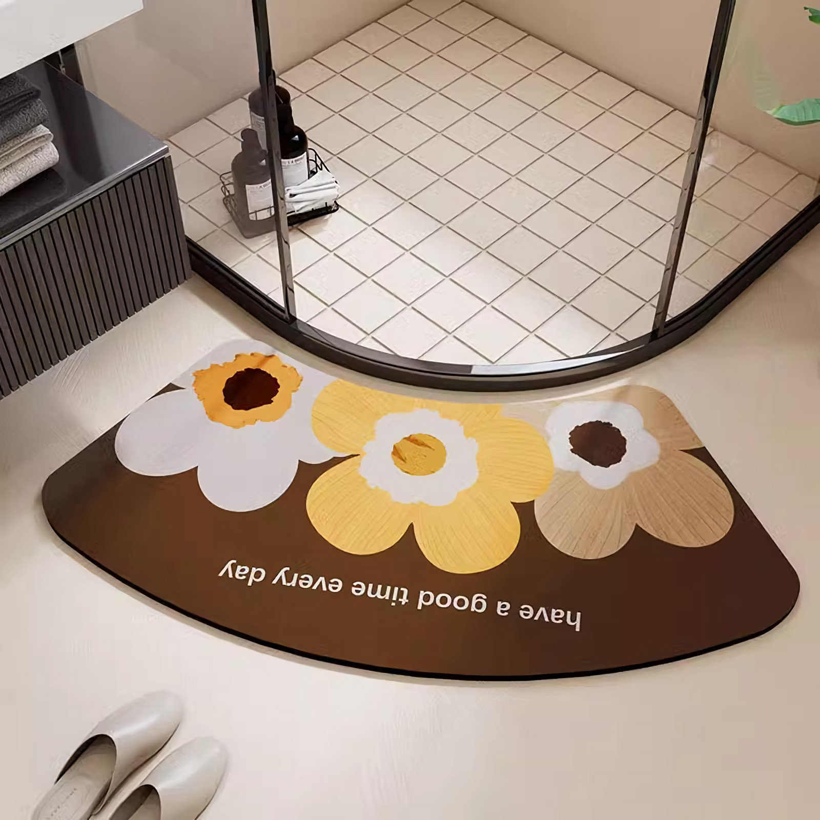 Red Barrel Studio® Fan-Shaped Diatomite Non-Slip Absorbent Bath Mat ...