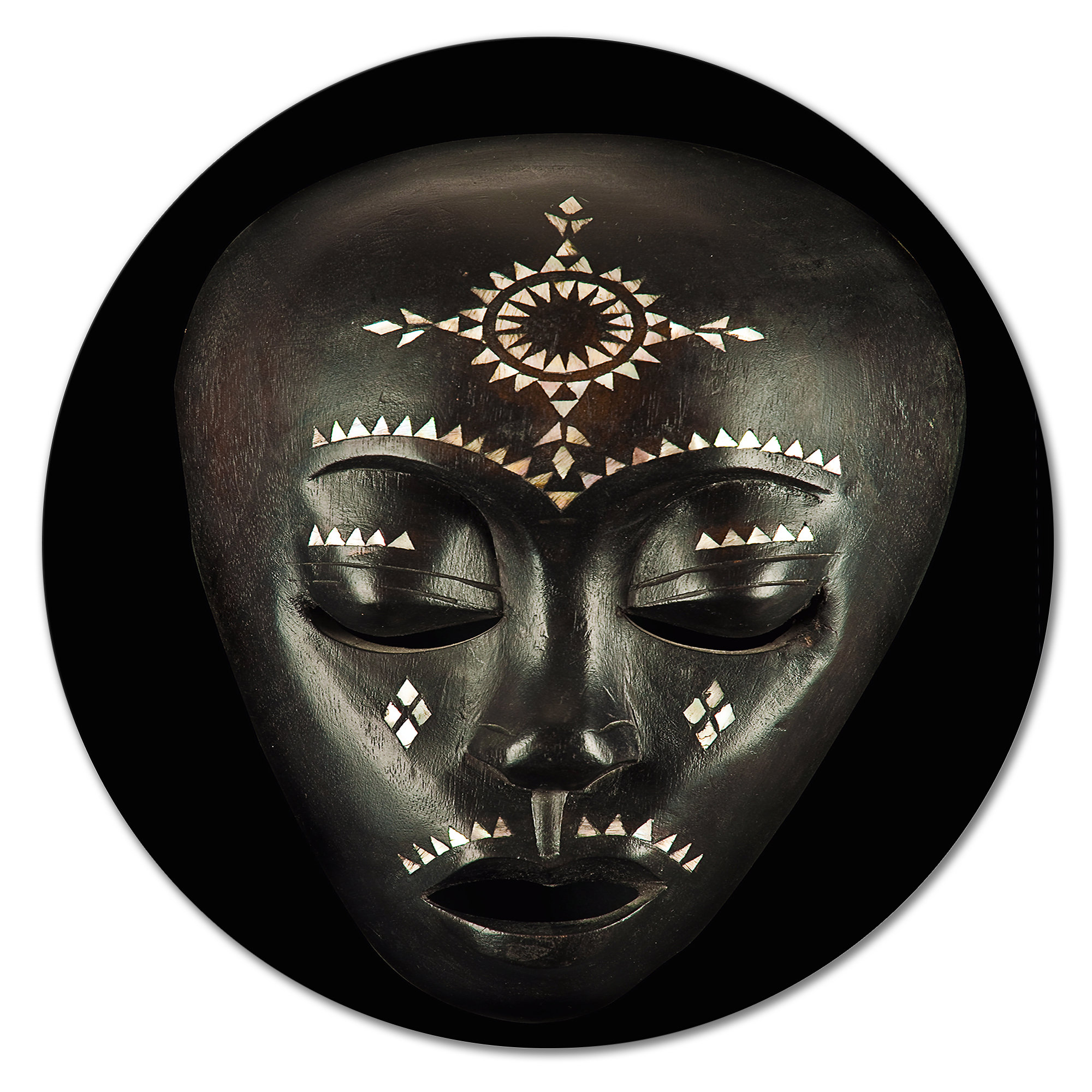 Dakota Fields Ethnical Traditional African Mask - Vintage Metal Circle ...