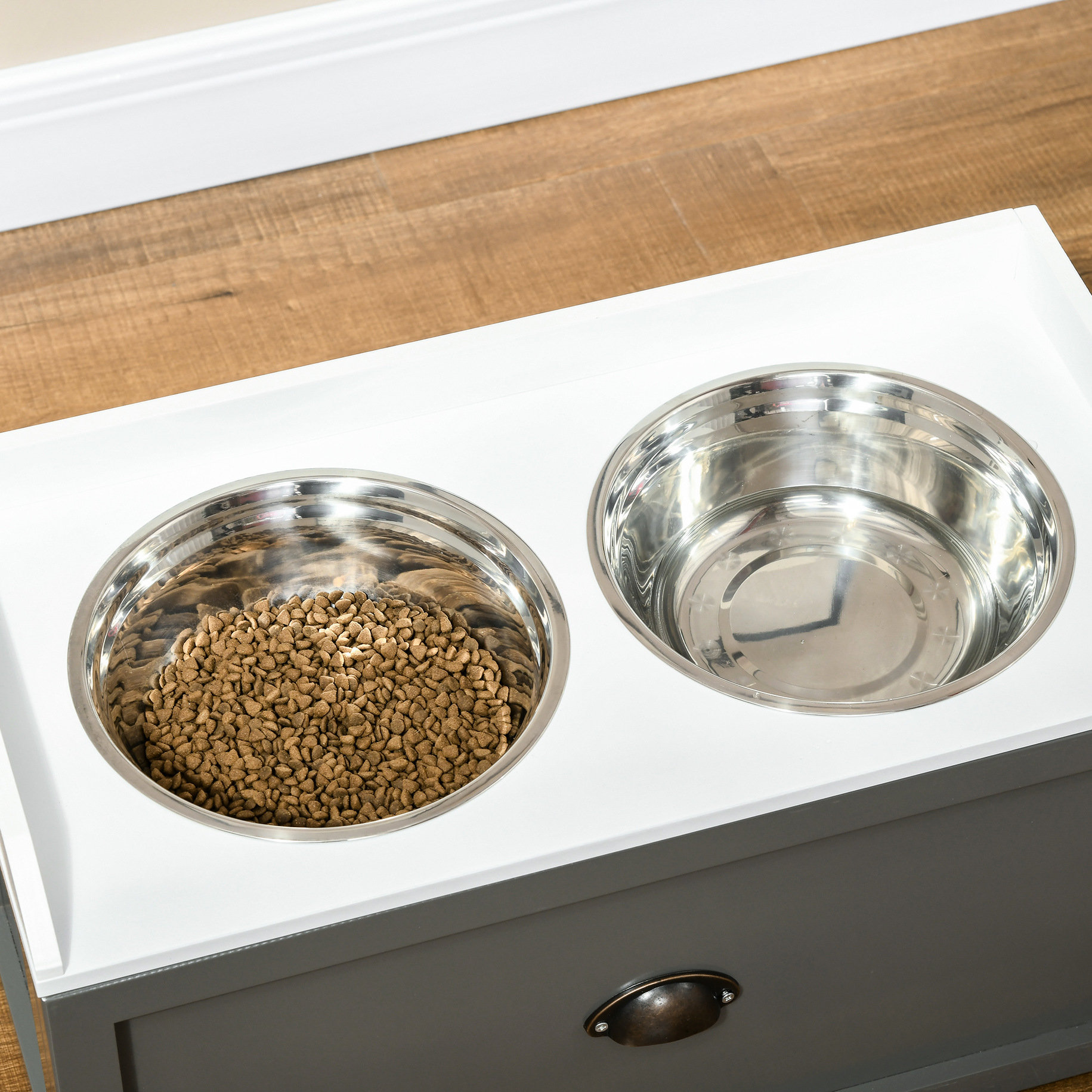 Tucker Murphy Pet™ Les bols surélevés pour chien avec rangement - gris ...