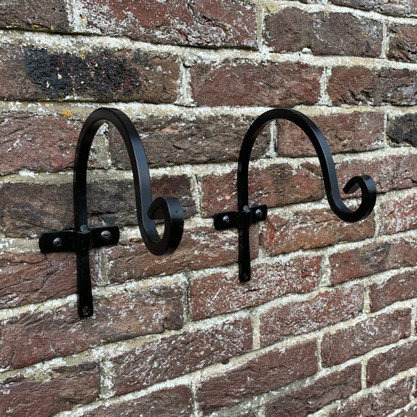 Dakota Fields Ameelya Metal Weather Resistant Hook Plant Stand ...