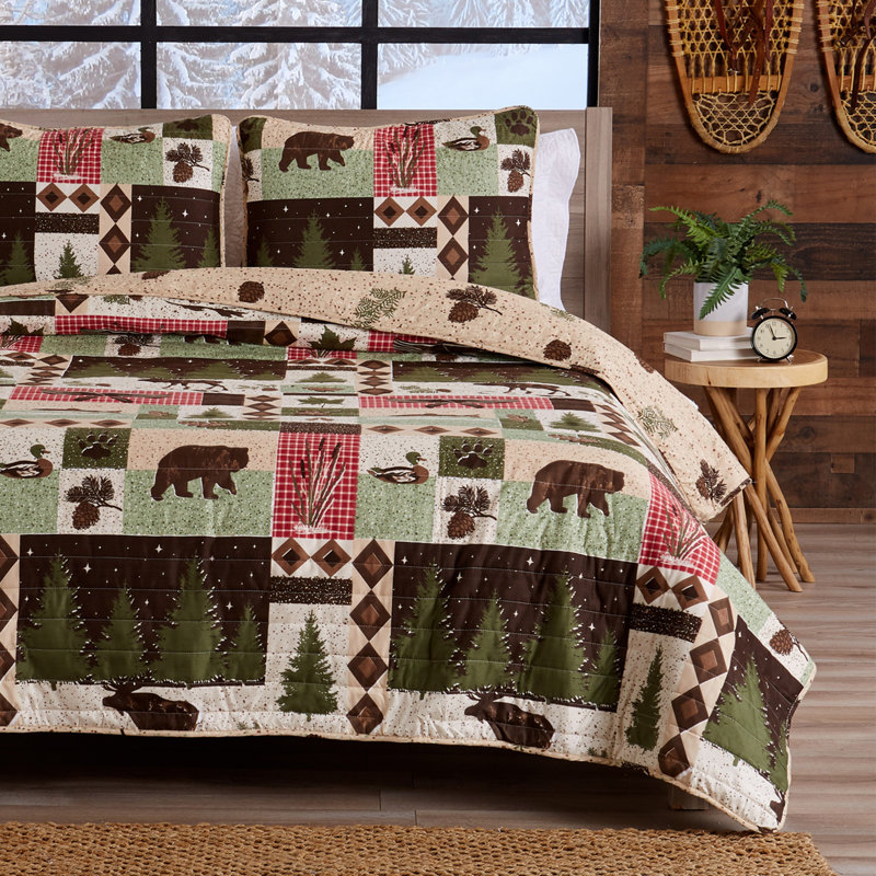 FreshFolds Nature / Animals Lodge Patchwork Quilt Set with Shams ...