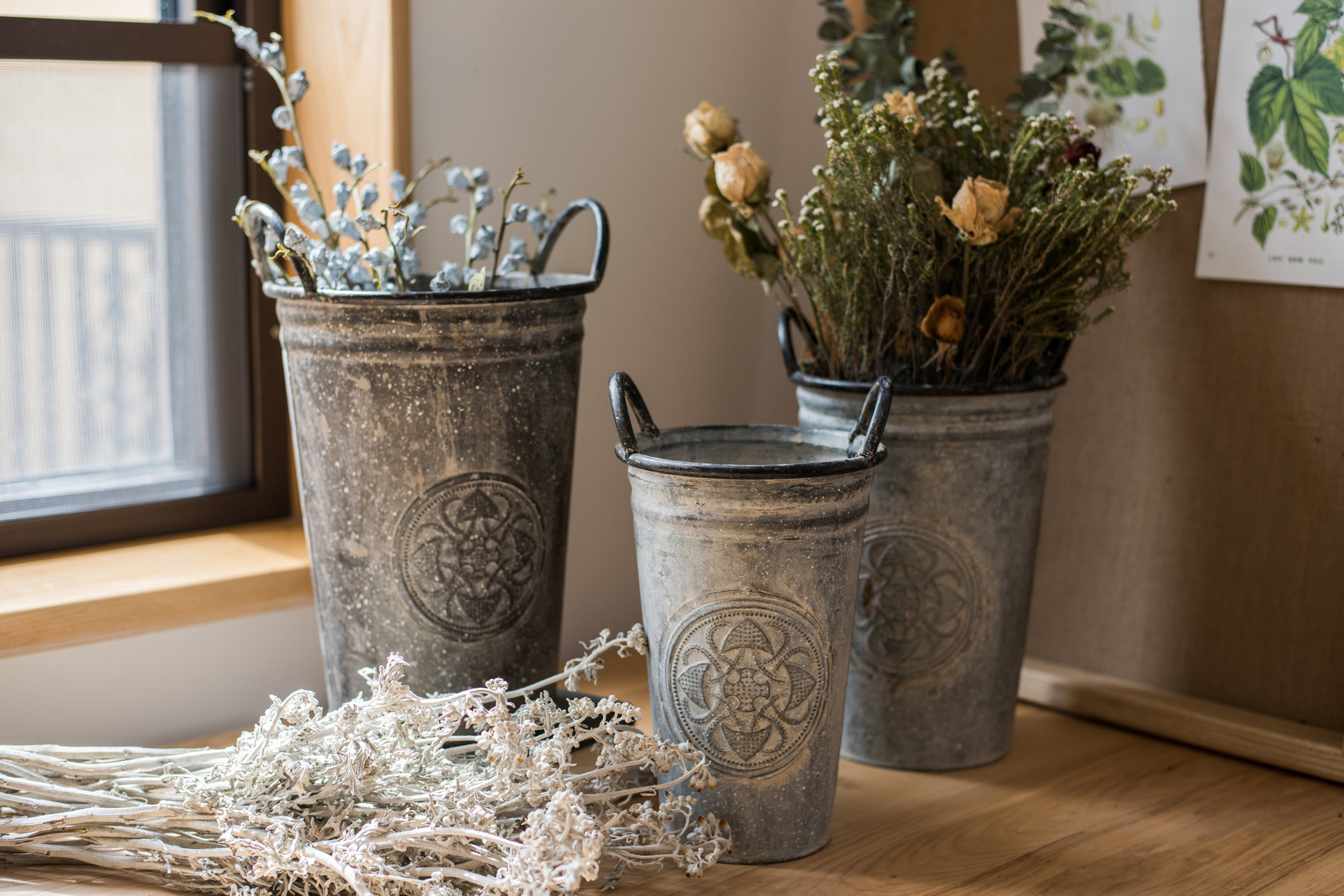 Ophelia & Co. Desmond Antique Carving Flower 3 Piece Metal Pot Planter ...