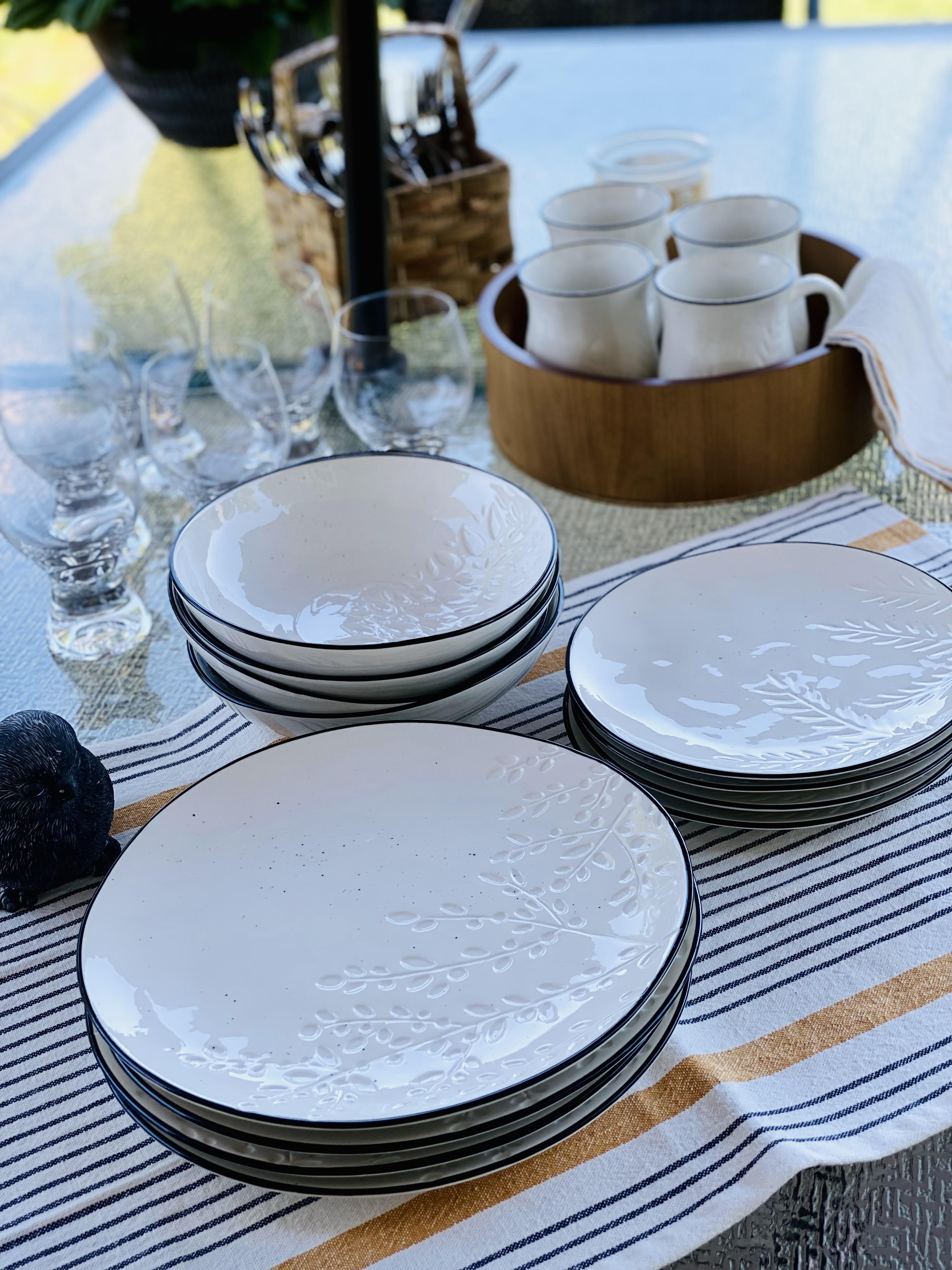 Red Vanilla Hudson Valley Salad Plate Set Of 6 & Reviews | Wayfair