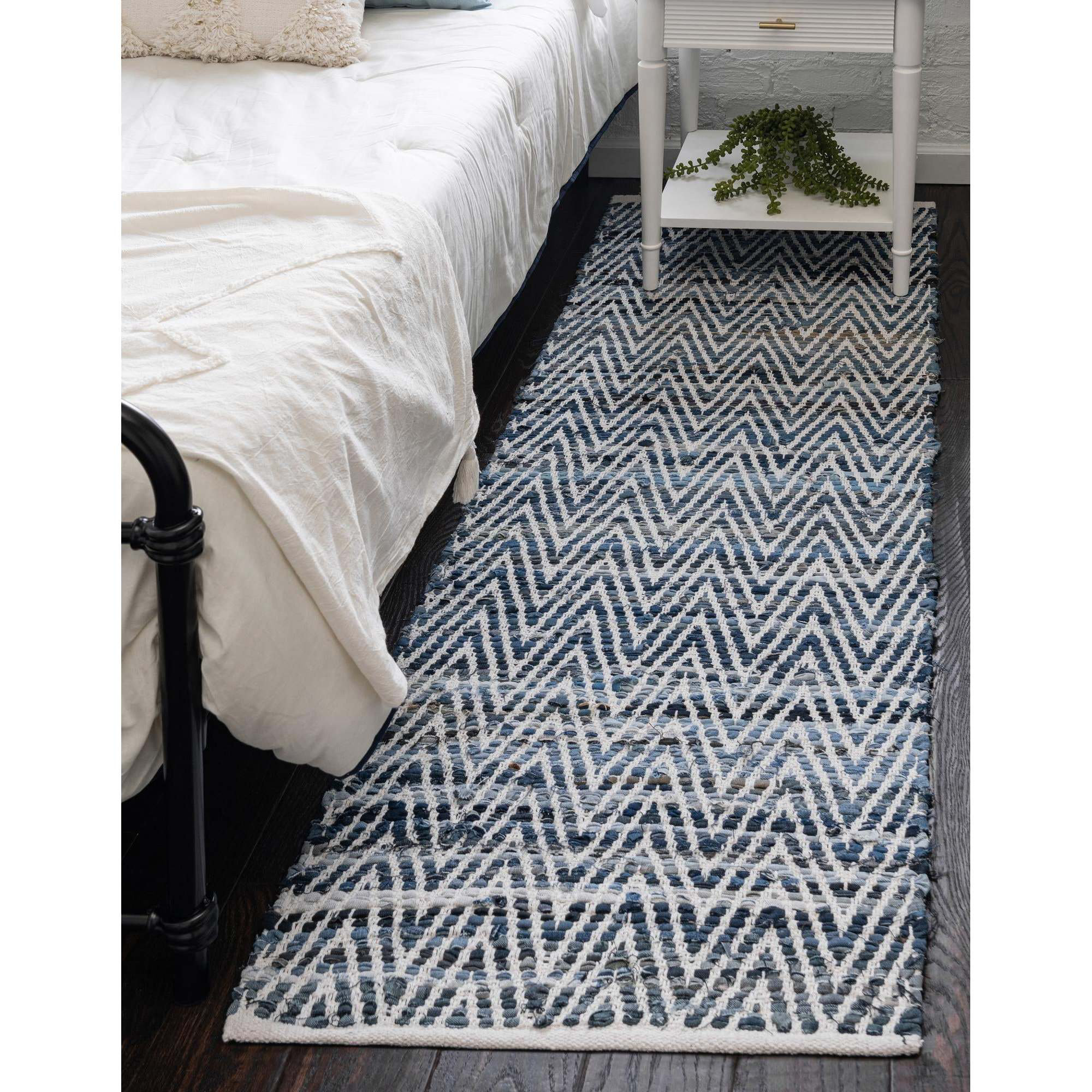 Ebern Designs Skila Chevron Handmade Flatweave Cotton Blue/Gray/White ...