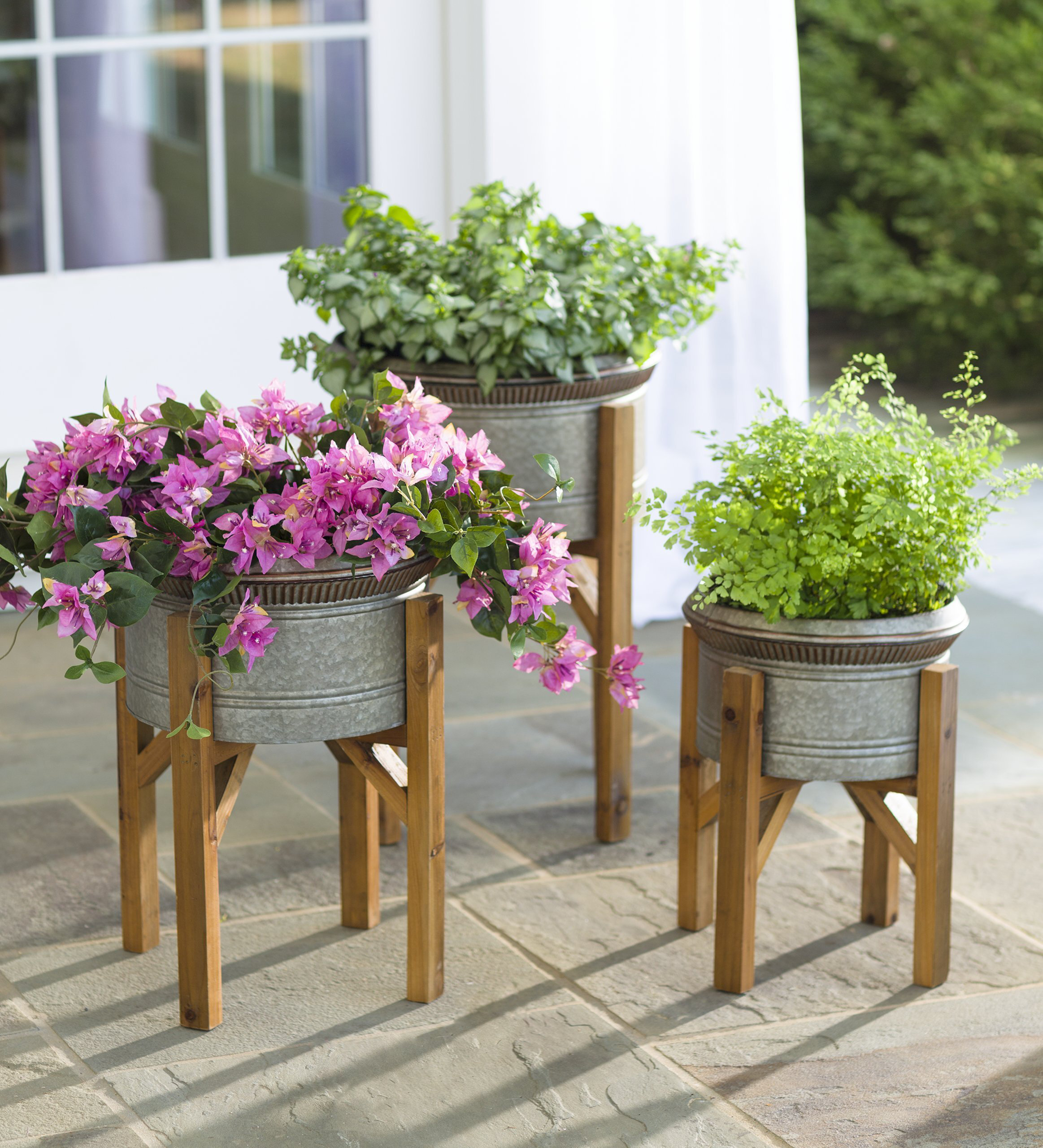 Plow & Hearth 3 - Piece Metal and Wood Indoor/Outdoor Pot Planter Set ...