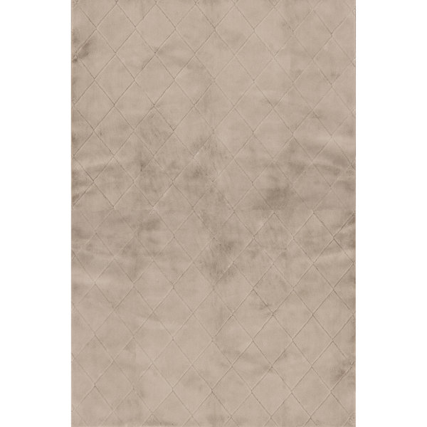 Everly Quinn Amy SuperiorWash Casual Faux Rabbit Machine Washable Area ...