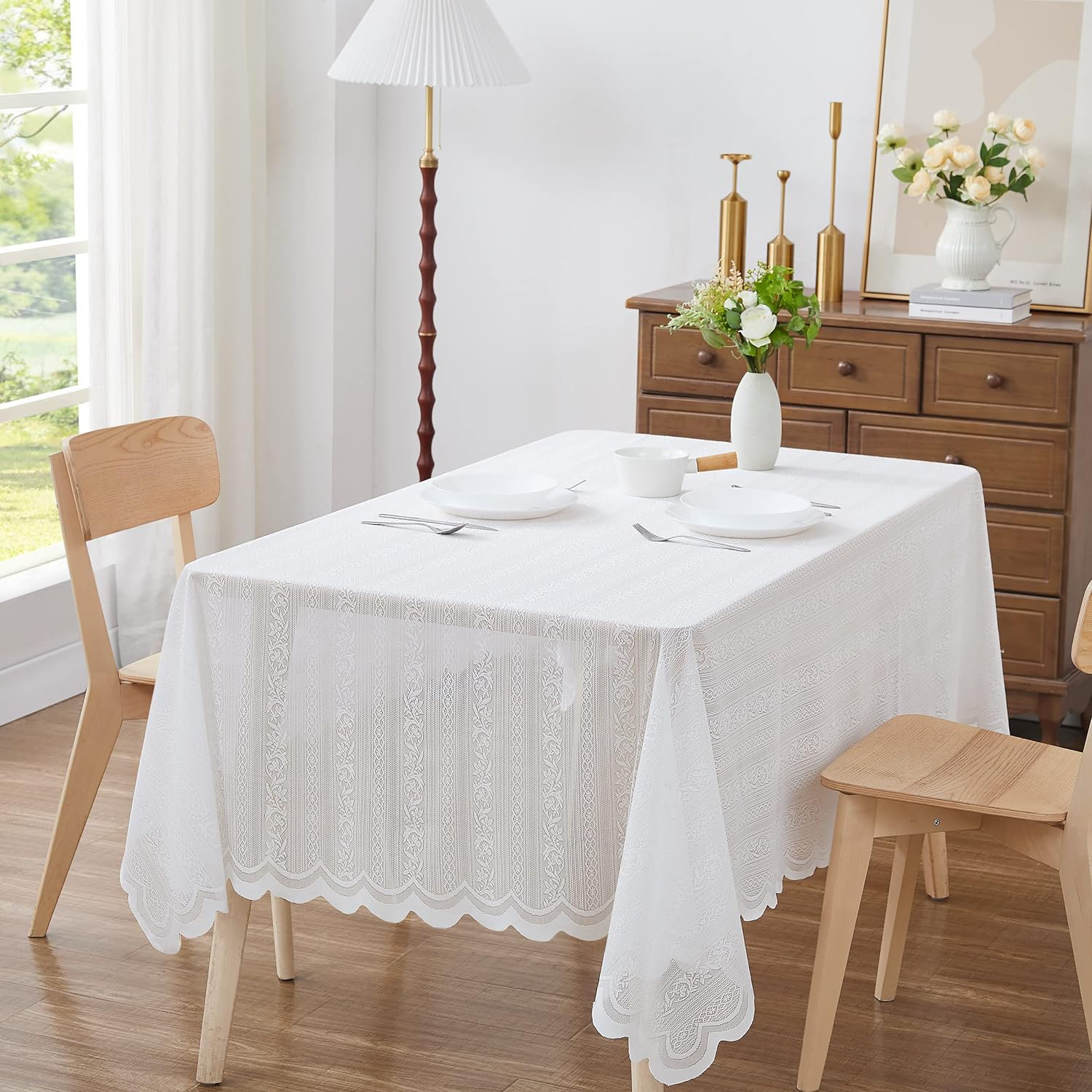 Darby Home Co Anglia Rectangular Lace Tablecloth With Elegant Scalloped ...