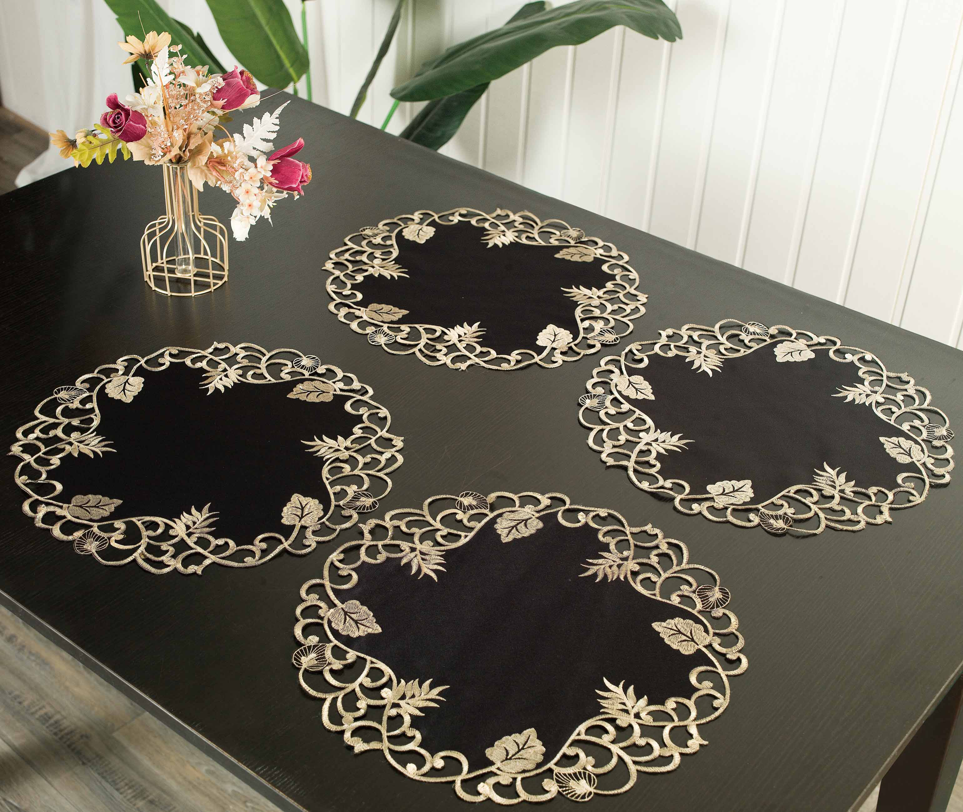 House of Hampton® Filoteo Round Floral Wedding Polyester Table ...
