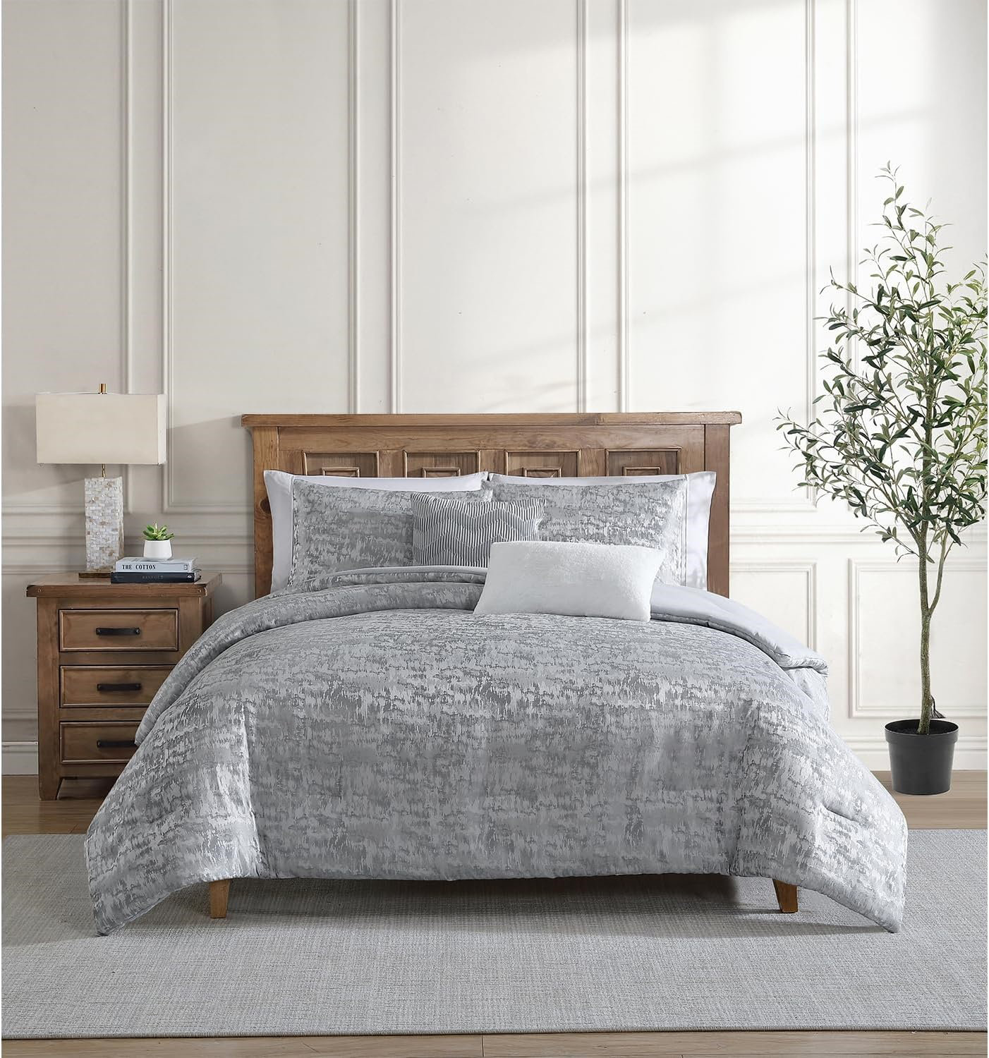water bed outlet A King Size Comforter, 5-Piece Jacquard Bedding Set ...