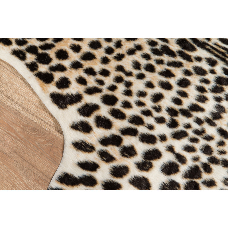 Erin Gates by Momeni Acadia Animal Print Faux Cowhide 5'3" x 7'10 ...