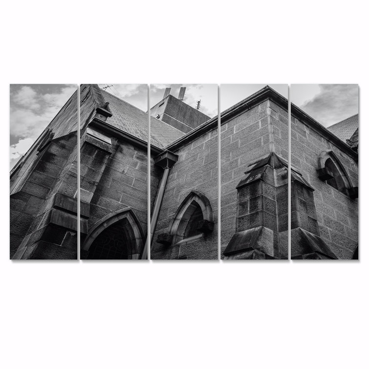DesignArt Gothic Architecture Building In Black And White On Canvas 5 ...