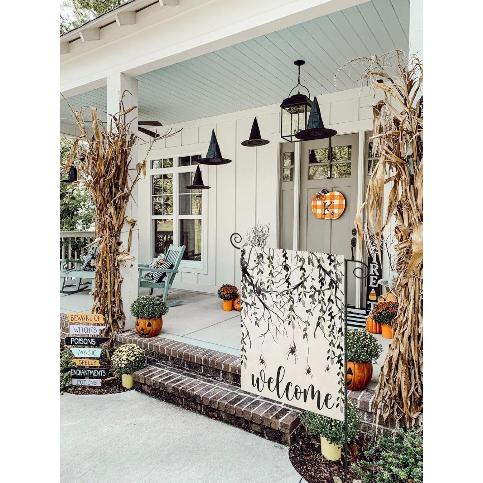 small outdoor fall flags