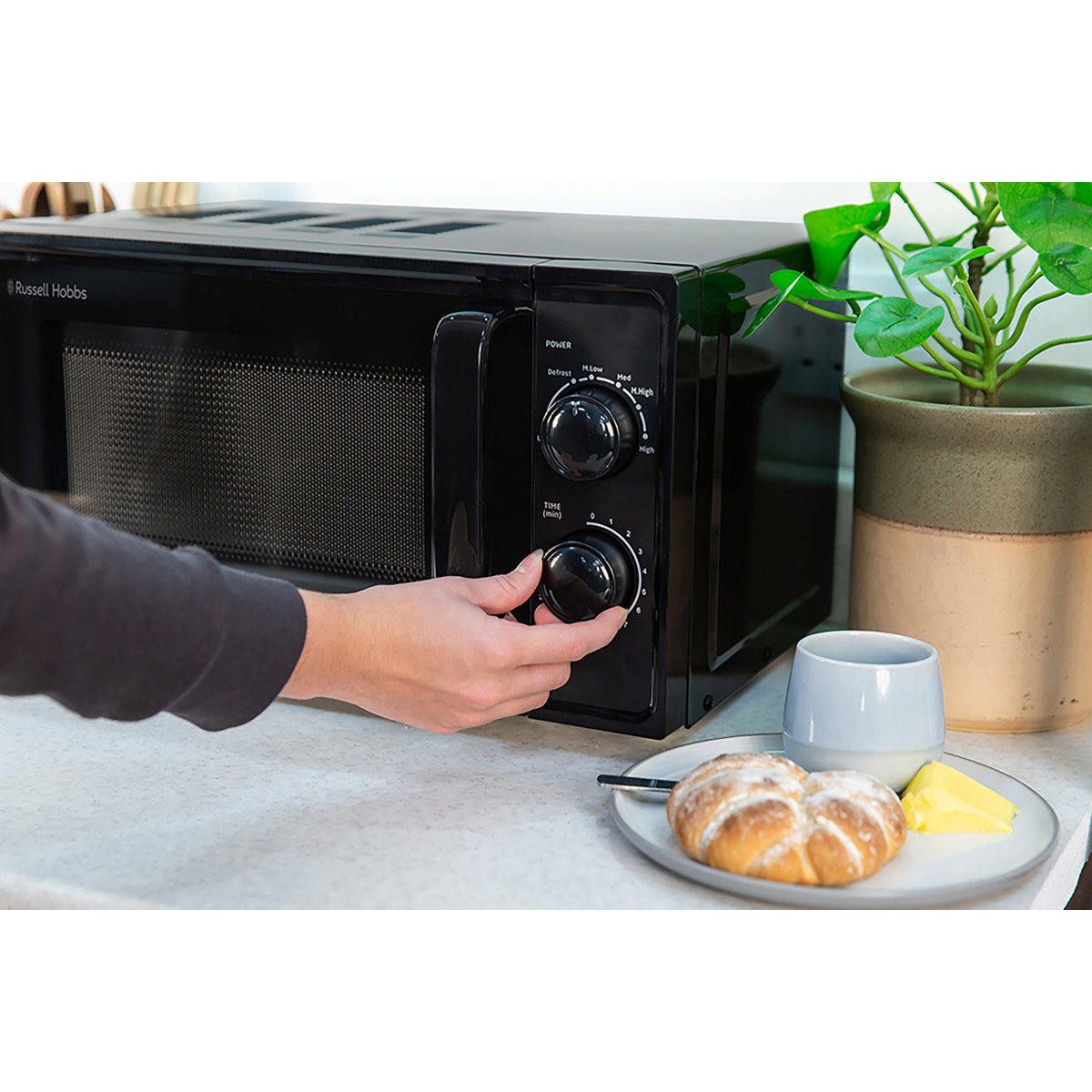 Russell Hobbs Rhm1725b 17l Textures Manual Microwave | Wayfair.co.uk