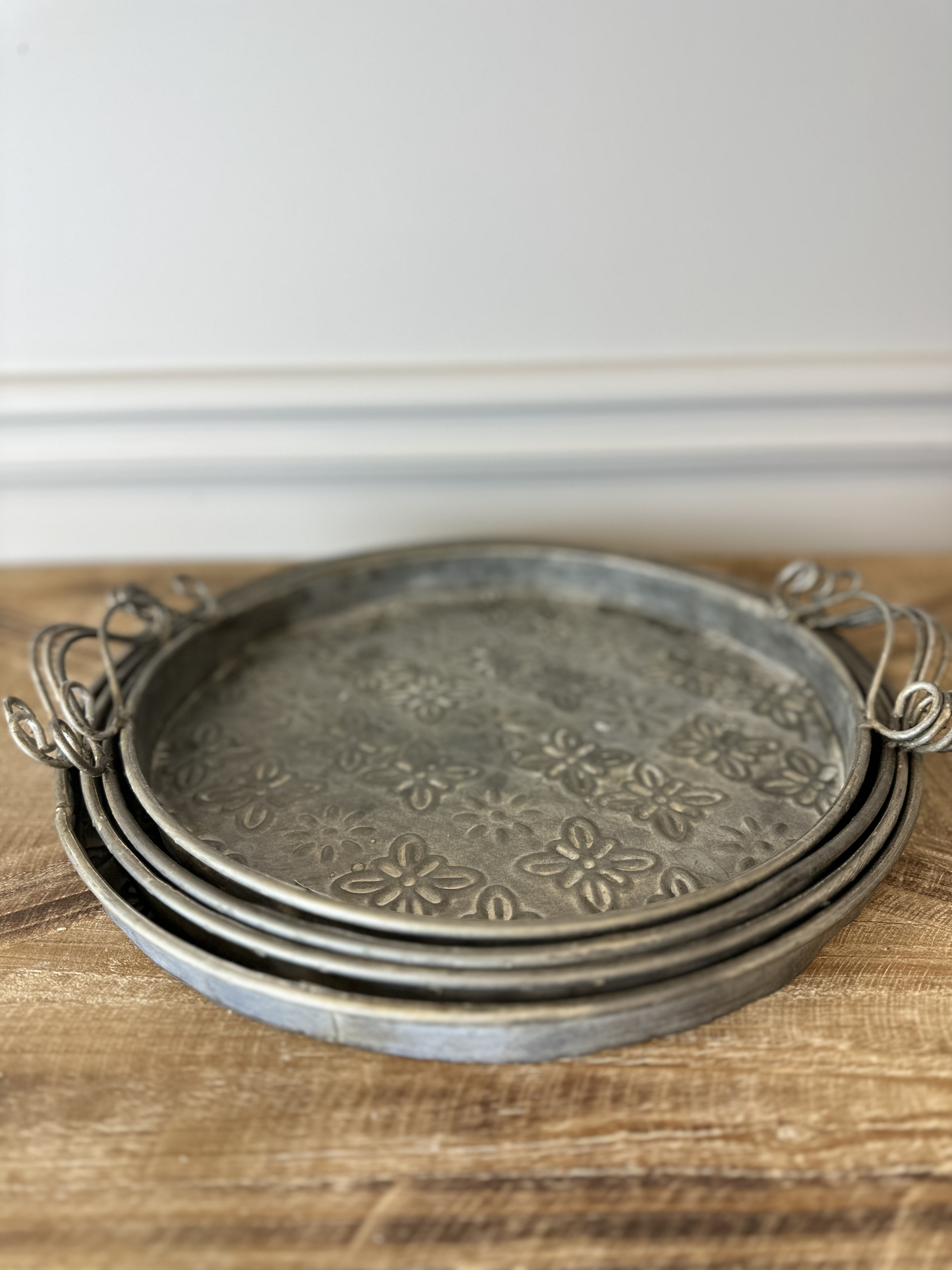 Gracie Oaks Tamai Metal Tray - Set of 4 | Wayfair