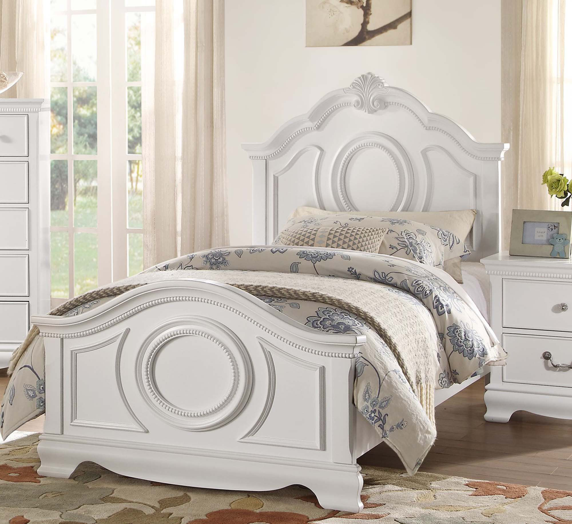 Harper Orchard Otta Fairytale Bed with Arched Headboard & Shell Motif ...
