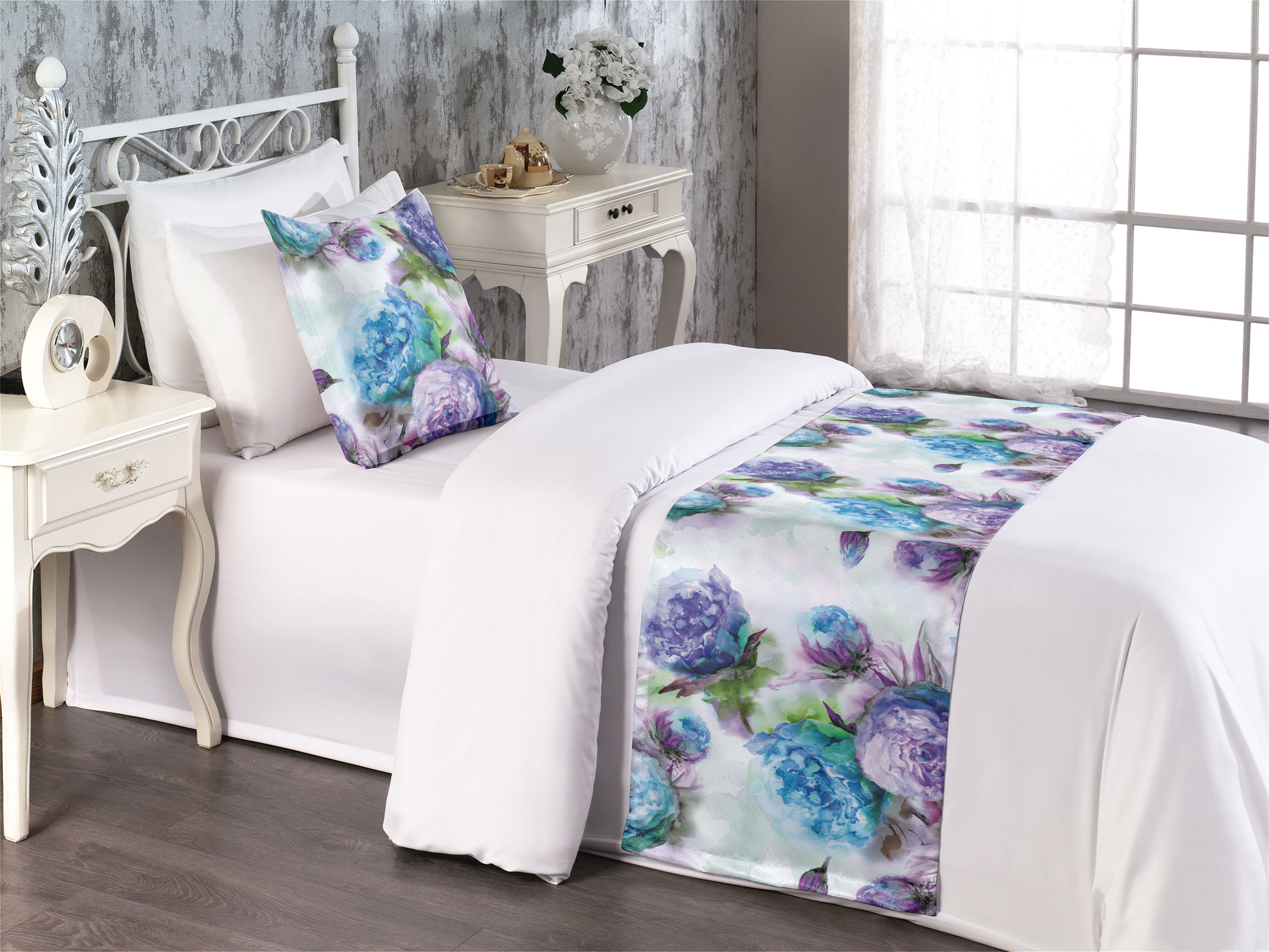 Ambesonne Blooming Floral Bed Runner Set Art Romantic Blooms Deep Sky ...