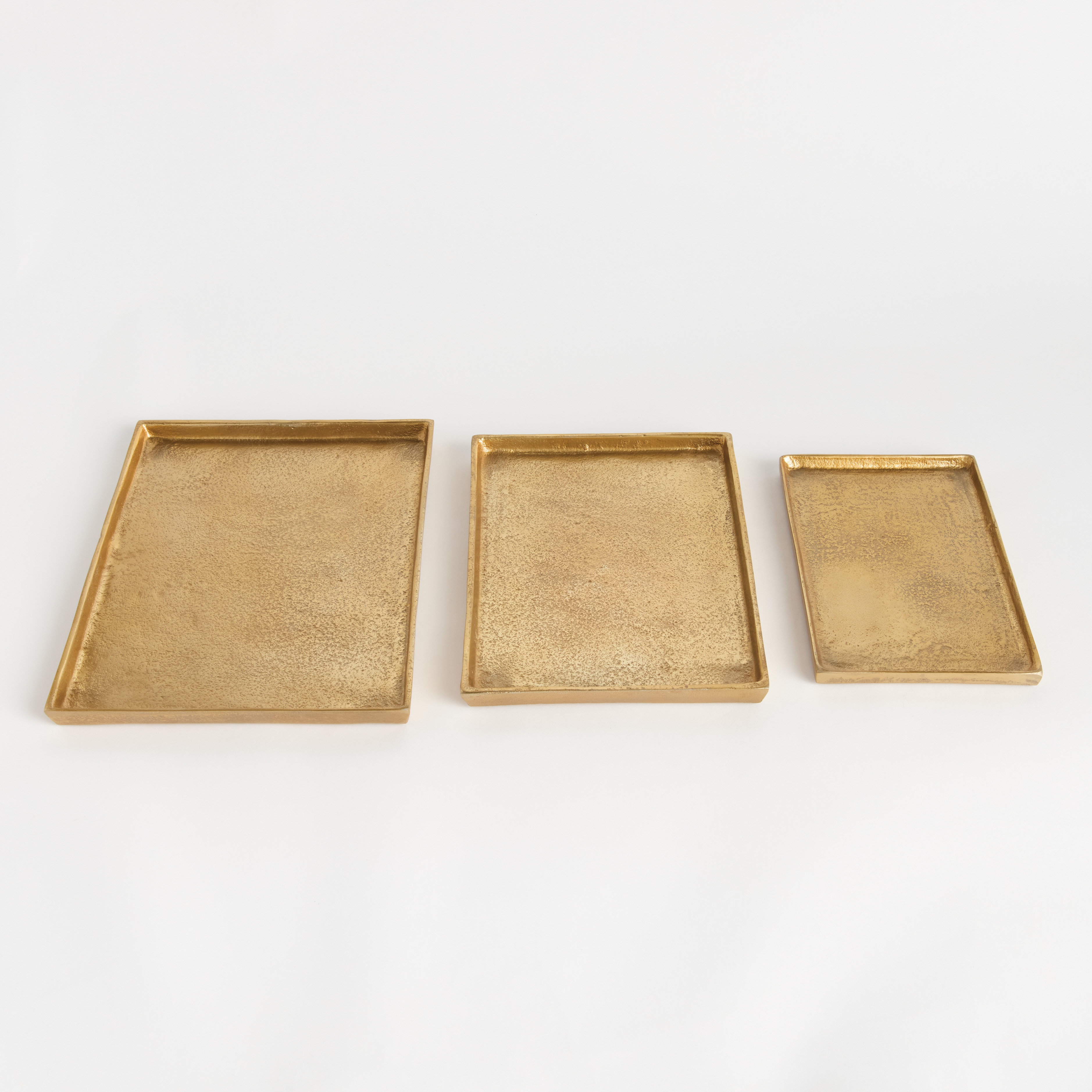 Mercer41 Plateau Shallow Cast Aluminum Rectangular Decorative Trays in ...