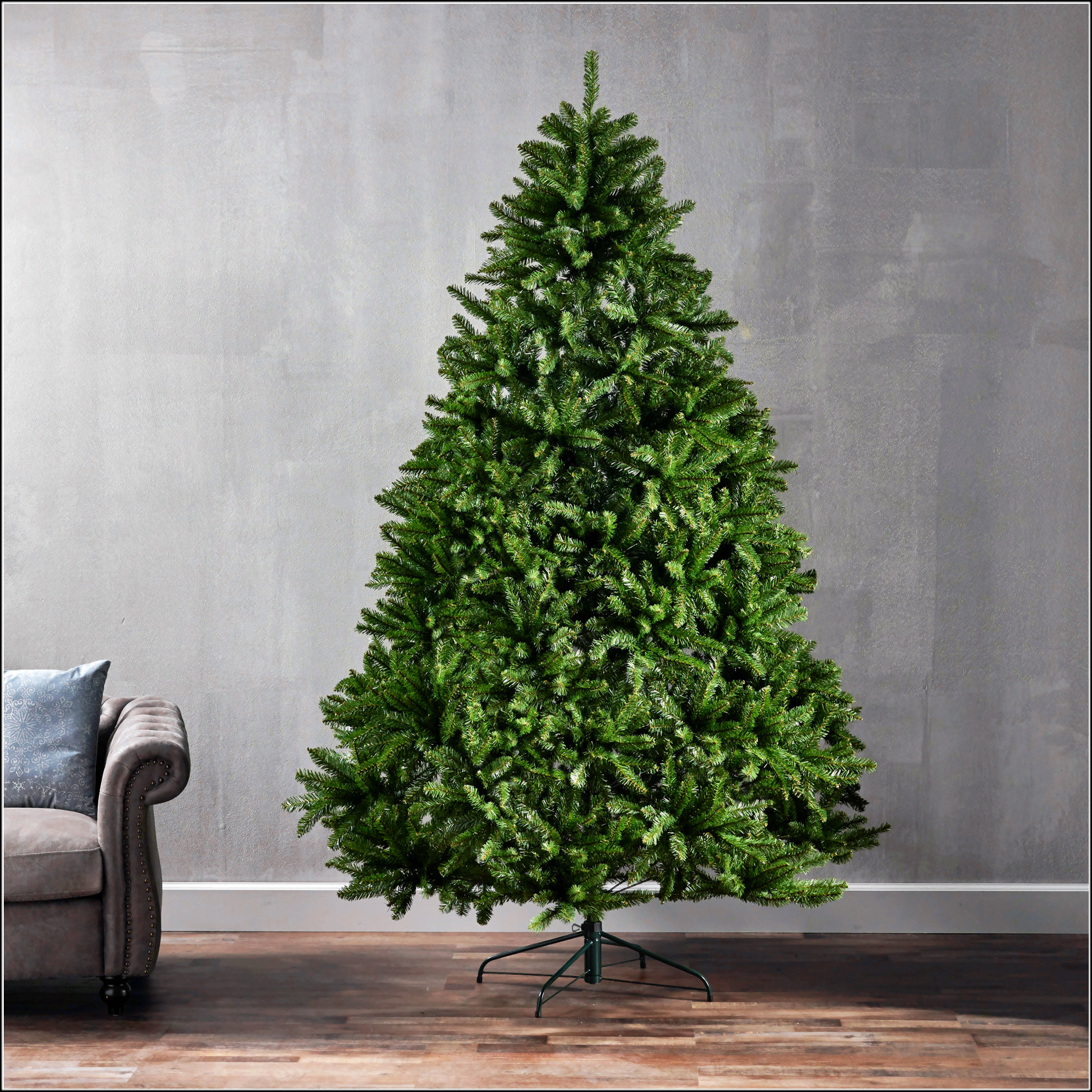 Red Barrel Studio® Norway Hinged Tree With 2231 Tips | Wayfair