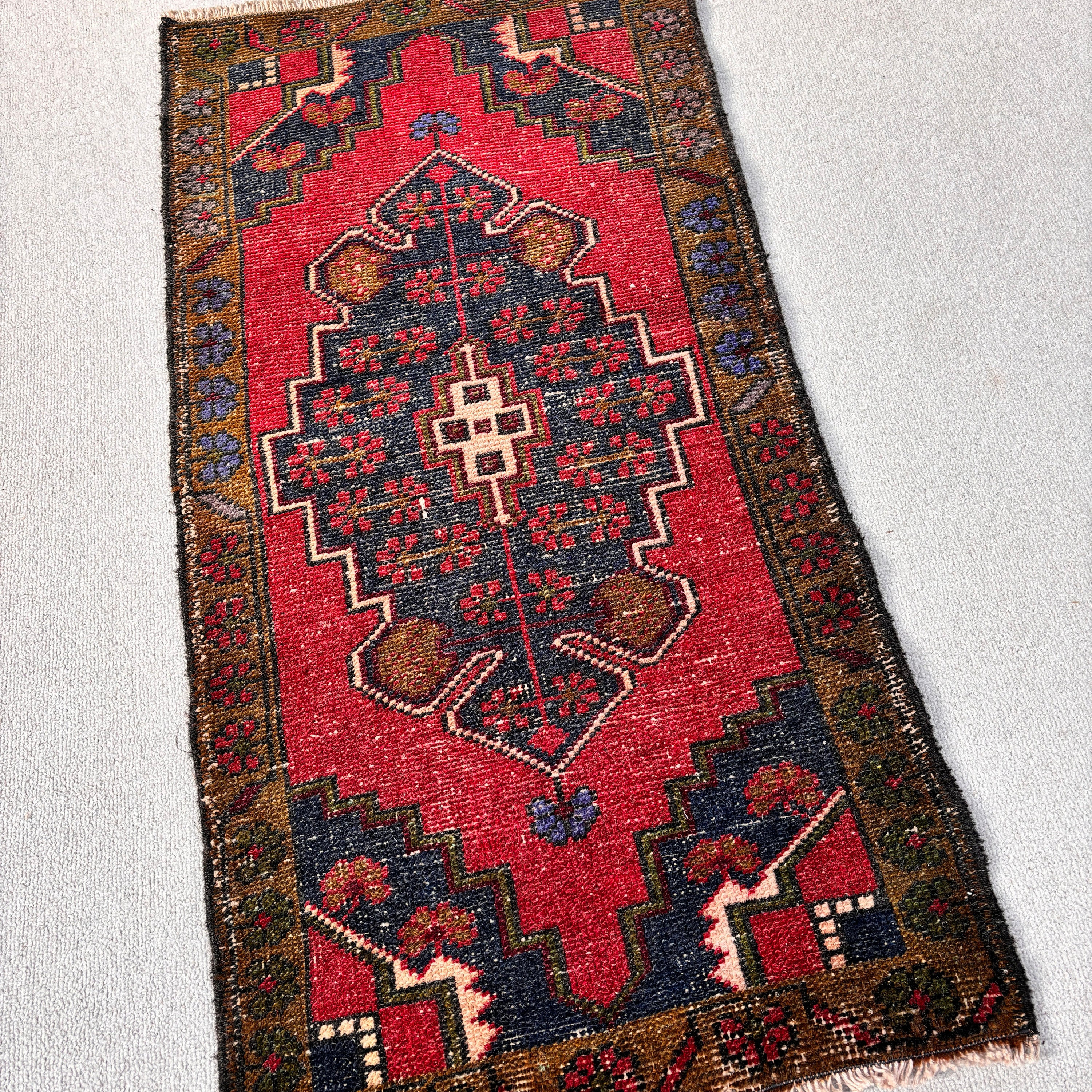 Red Barrel Studio® Traditional Rug, 20.9x41.3 Inch Red Geometric Rug ...