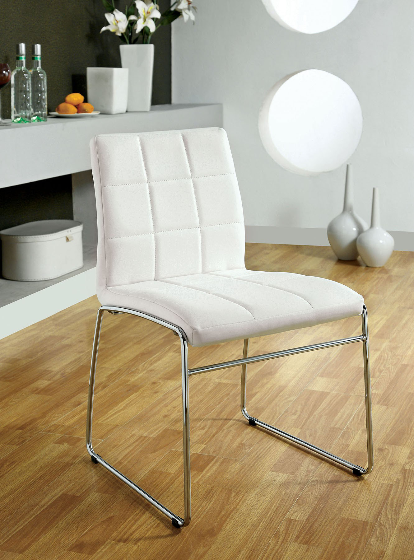 Orren Ellis Chaise d'appoint en métal Horia - Wayfair Canada