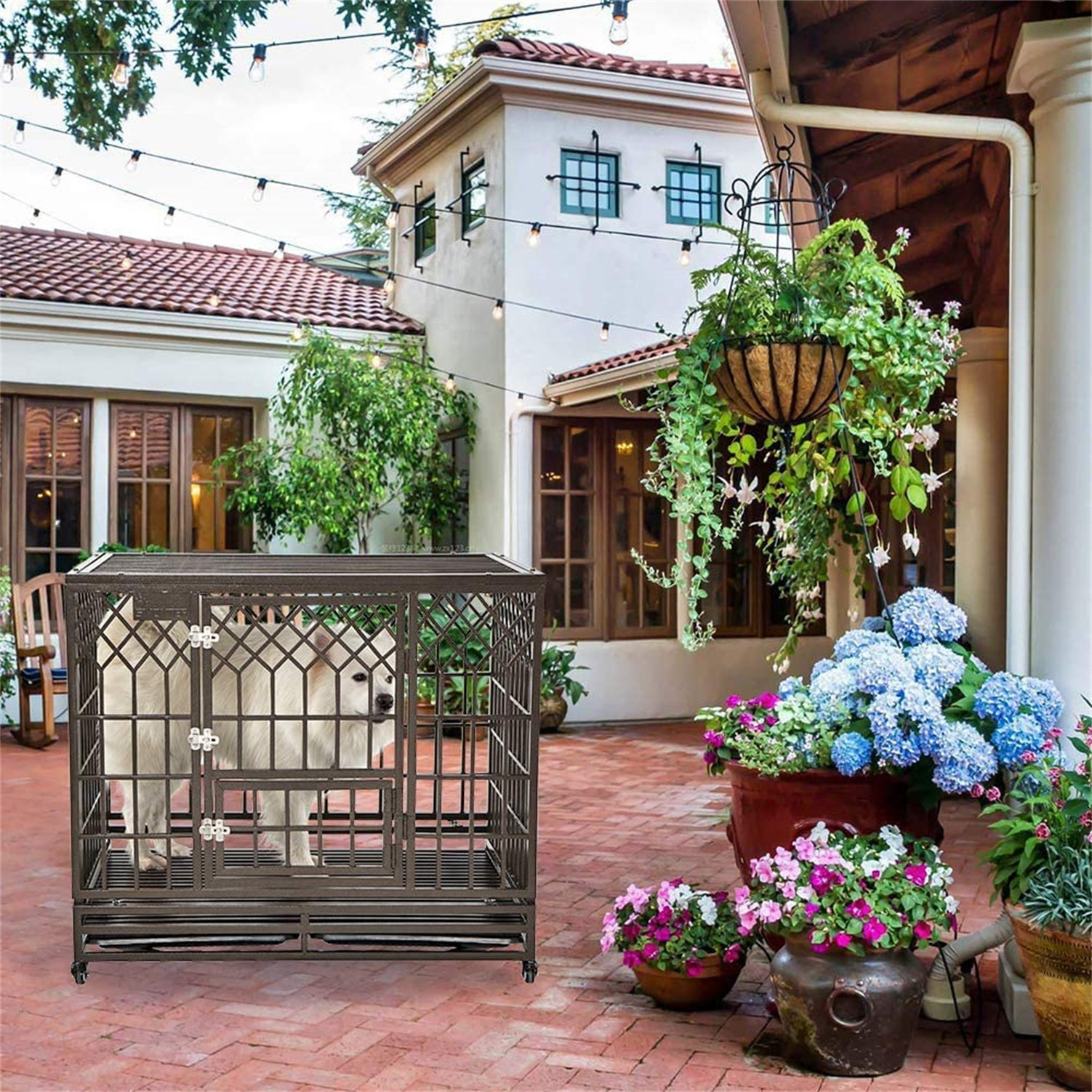 Tucker Murphy Pet™ Enilda Metal Dog House | Wayfair