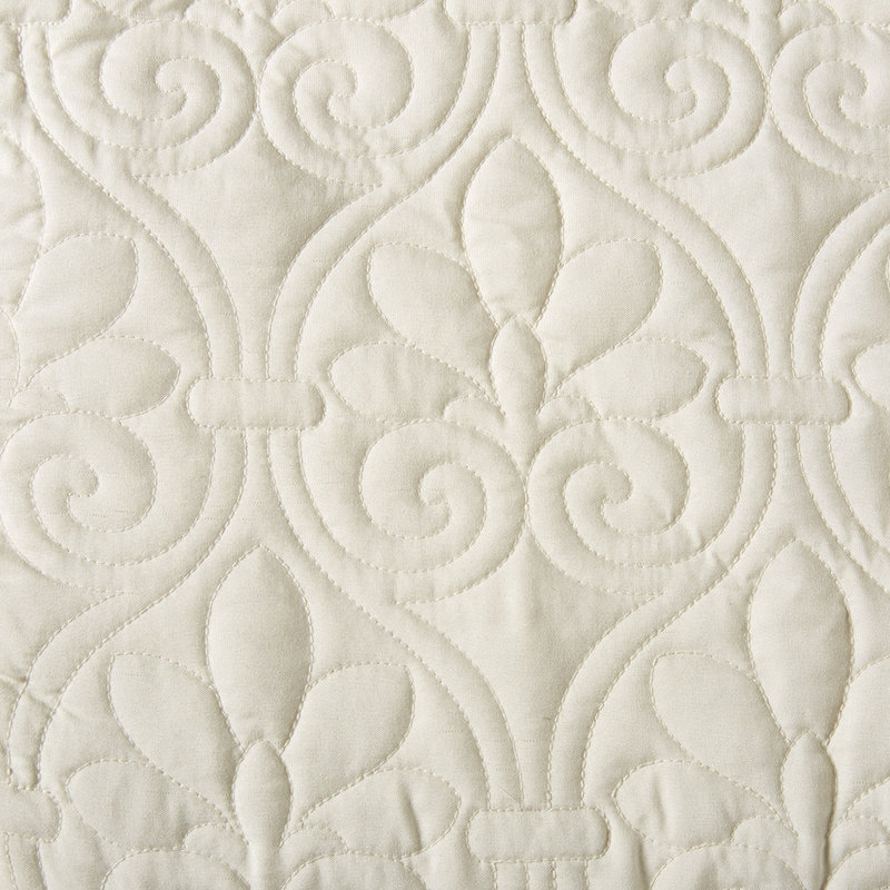 Gracie Mills Sandy 3 Piece Split Corner Classic Pleated Quilted ...