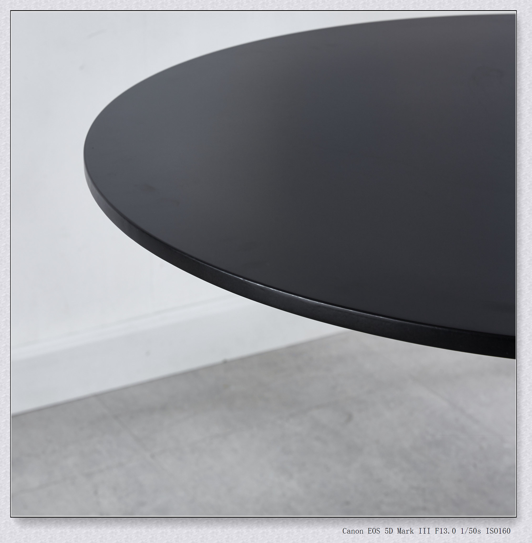 Think Urban 31.5" Table Mid-century Dining Table for 2-4 people With ...