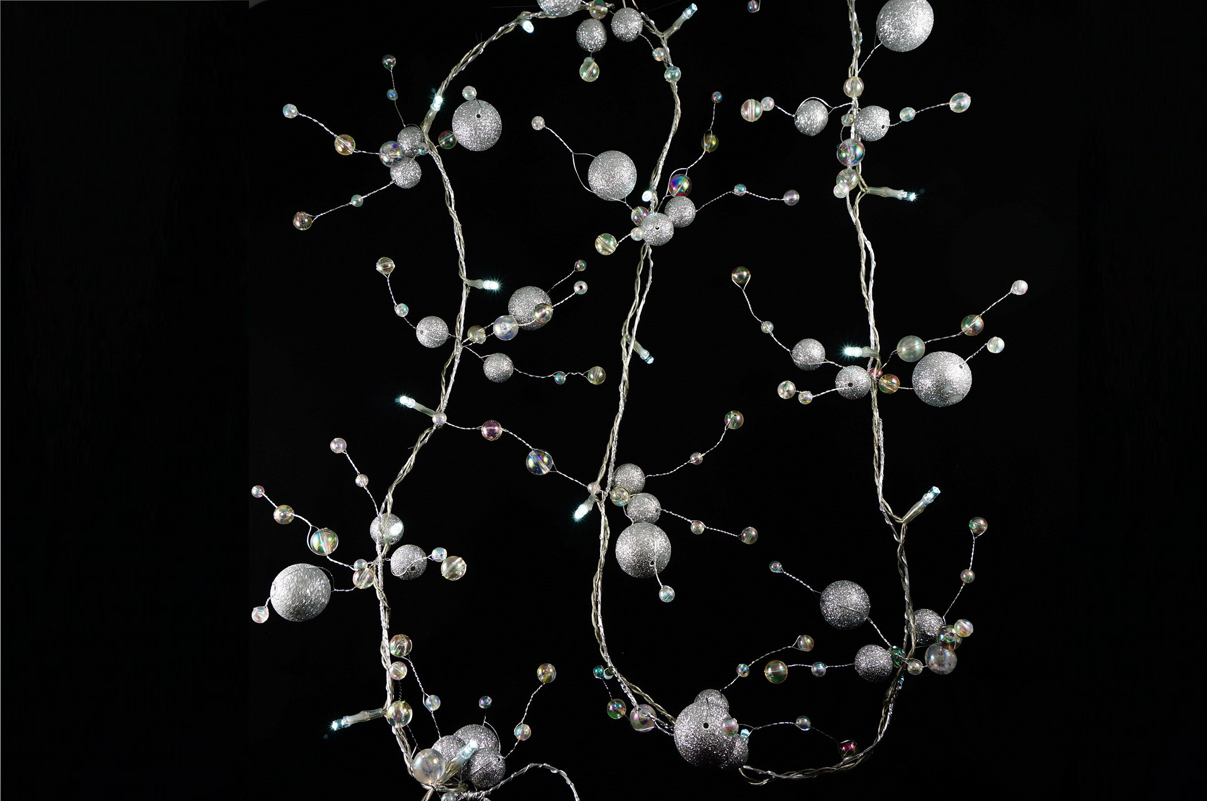 The Holiday Aisle® Grullon Glitter Ball Garland Batt 6 ft. 20-Light ...