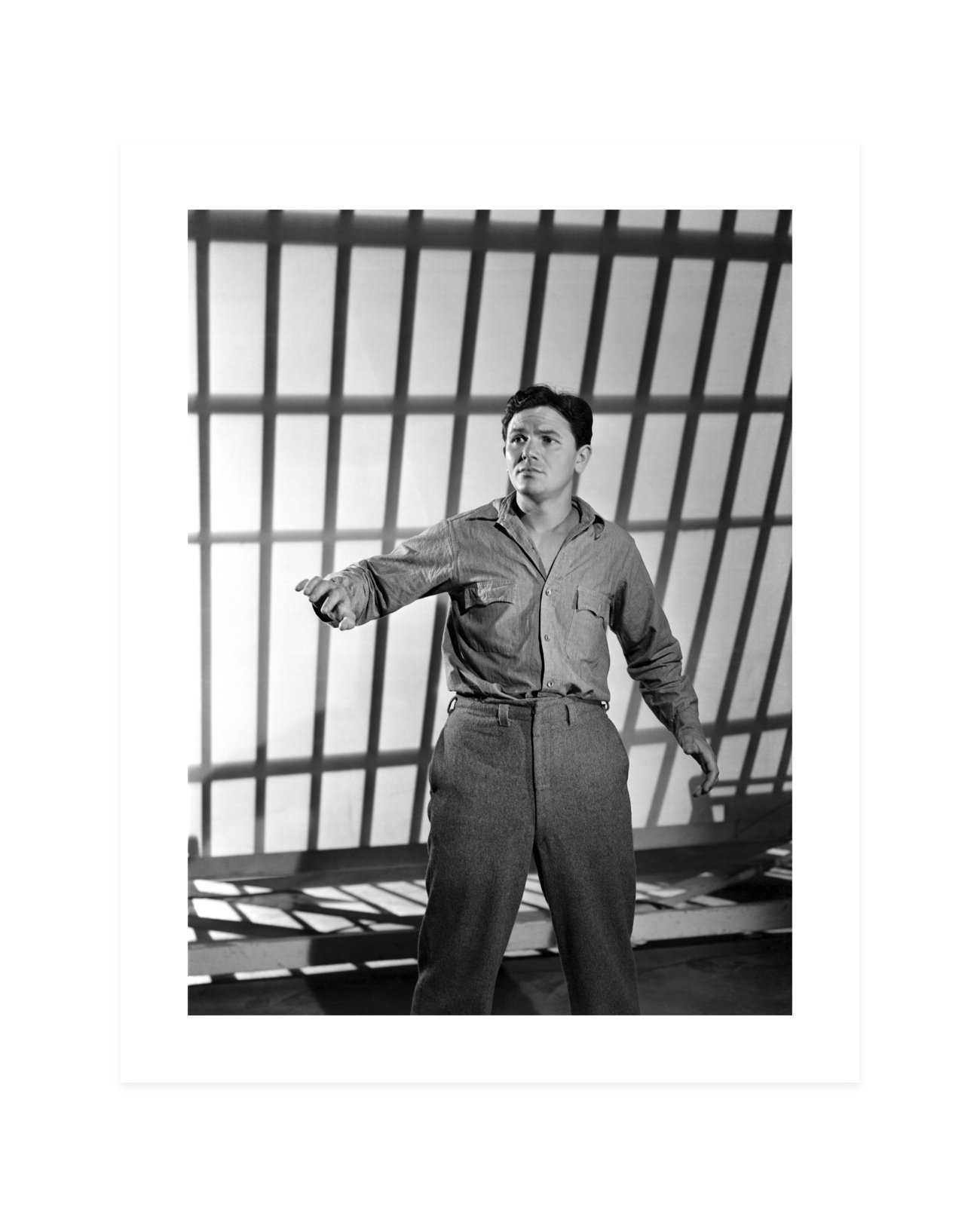 Globe Photos Entertainment John Garfield: Castle On The Hudson On Paper ...