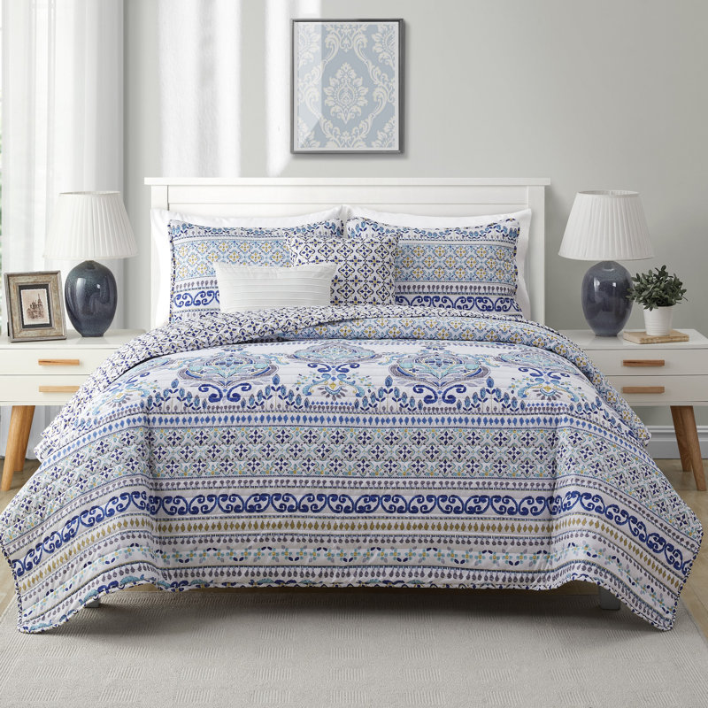 VCNY Malik Quilt 5-Piece Reversible Medallion Quilt Set & Reviews | Wayfair