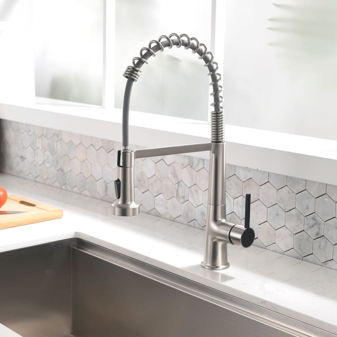 GAWEZA Black Kitchen One-Handle Pull-Out Faucet, Stainless Steel ...