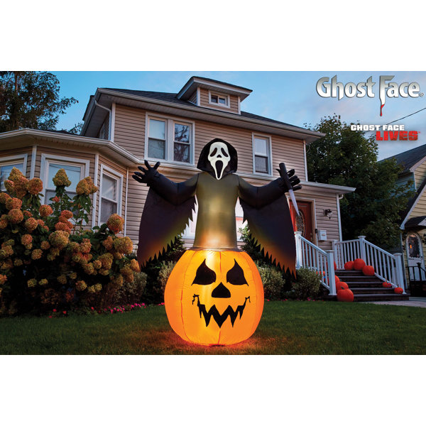 FunWorld Scream Ghost Face 6 Ft. Airblown Inflatable | Wayfair