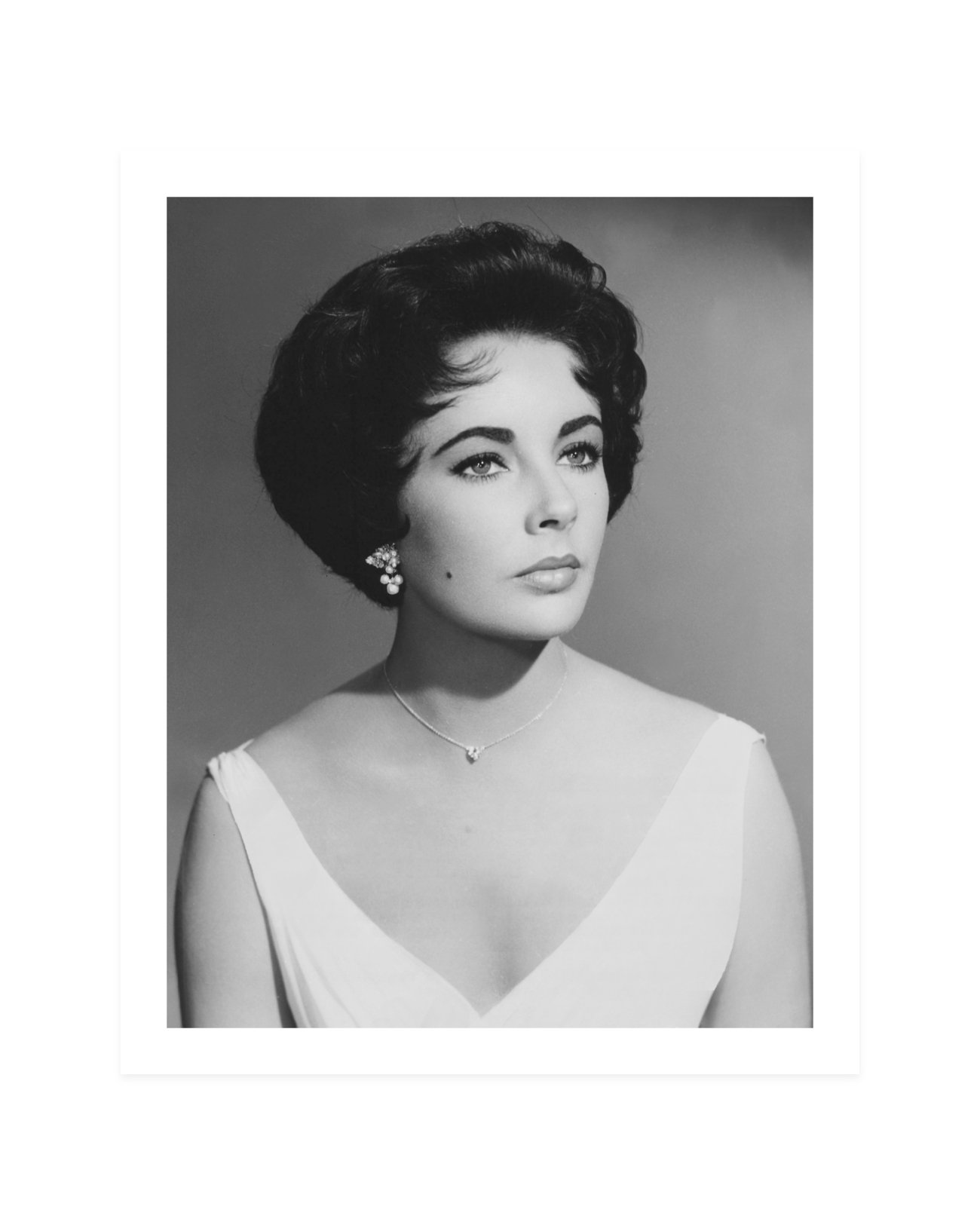 Globe Photos Entertainment & Media Elizabeth Taylor: Vintage Glamour 24 ...