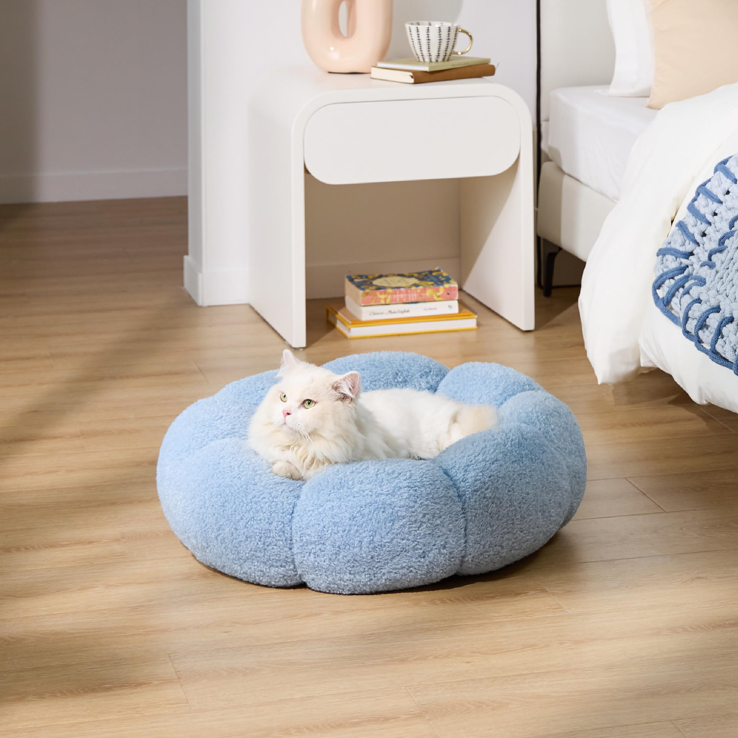 Archie & Oscar™ Cute Flower Pet Beds Non-Slip up to 15 lbs - Wayfair Canada