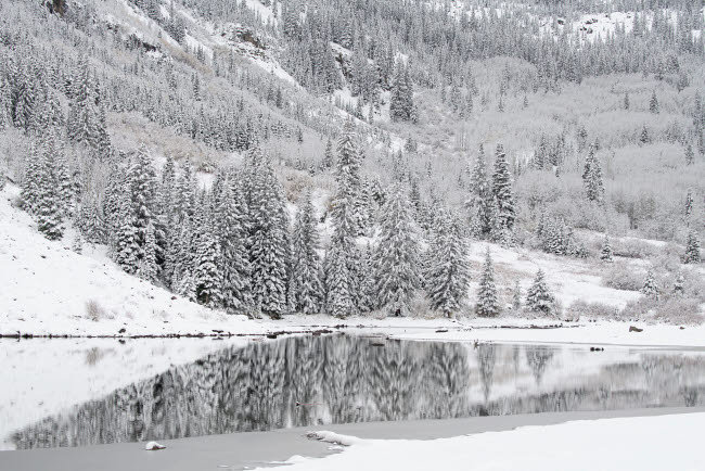Loon Peak USA Colorado Maroon Bells State Park Autumn Snowfall On ...