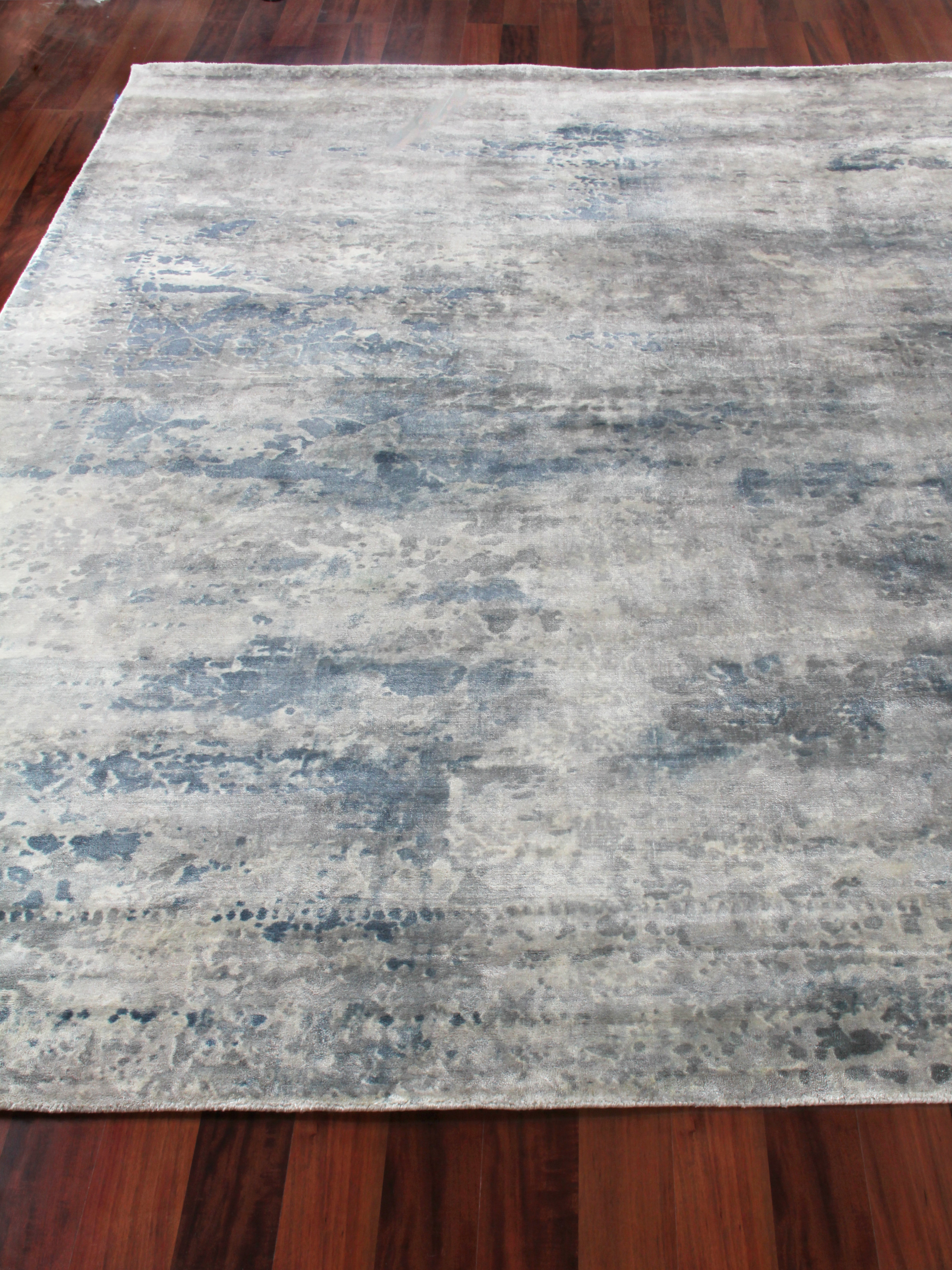 Exquisite Rugs Cassina Handmade Hand Loomed Bamboo Silk Sky Blue Area ...