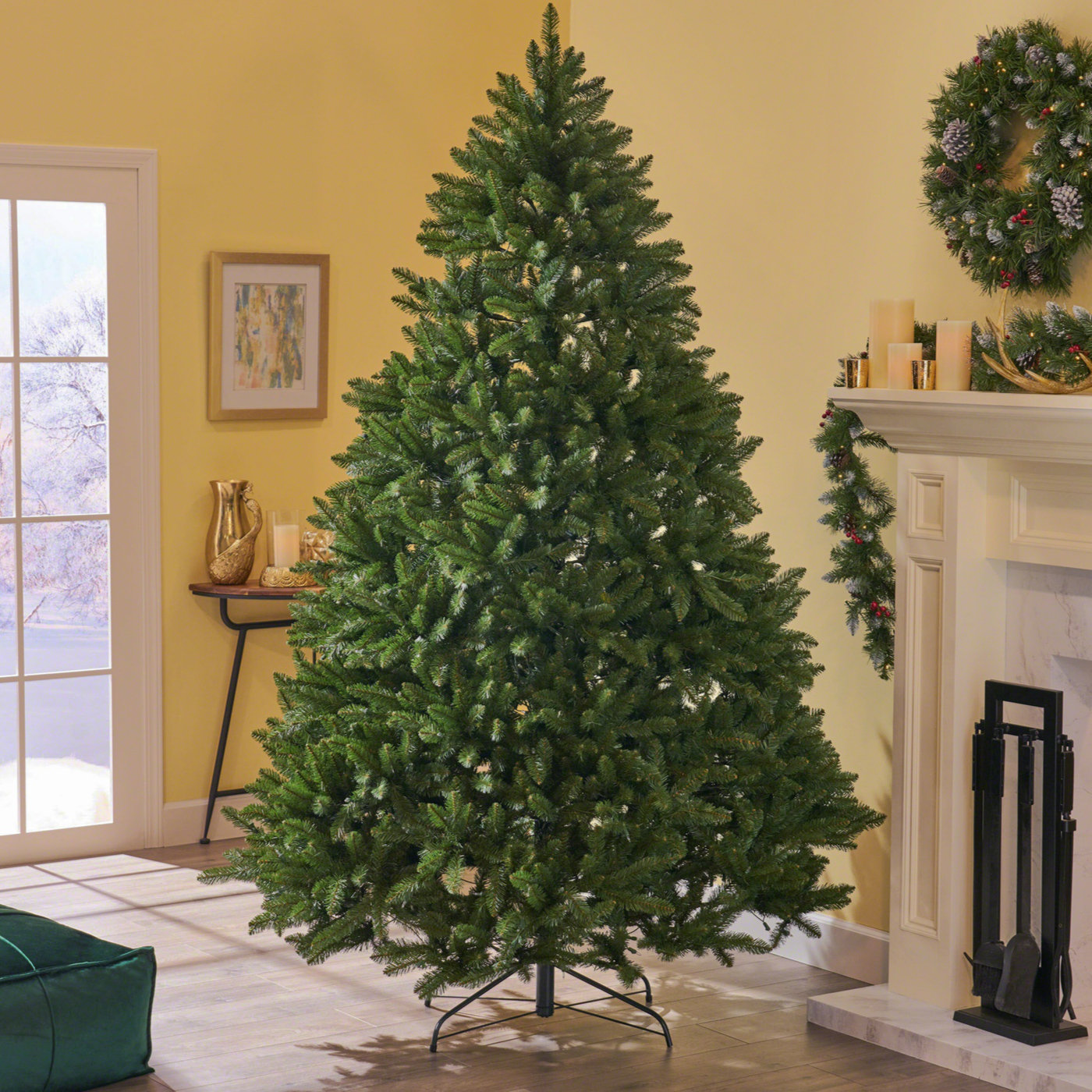 The Holiday Aisle® Hinged Tree Norway Hinged Tree with 2231 Tips ...