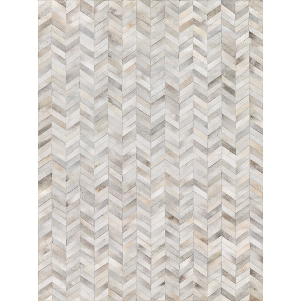 Exquisite Rugs Natural Hide Chevron Handmade Cowhide White/Silver Area ...