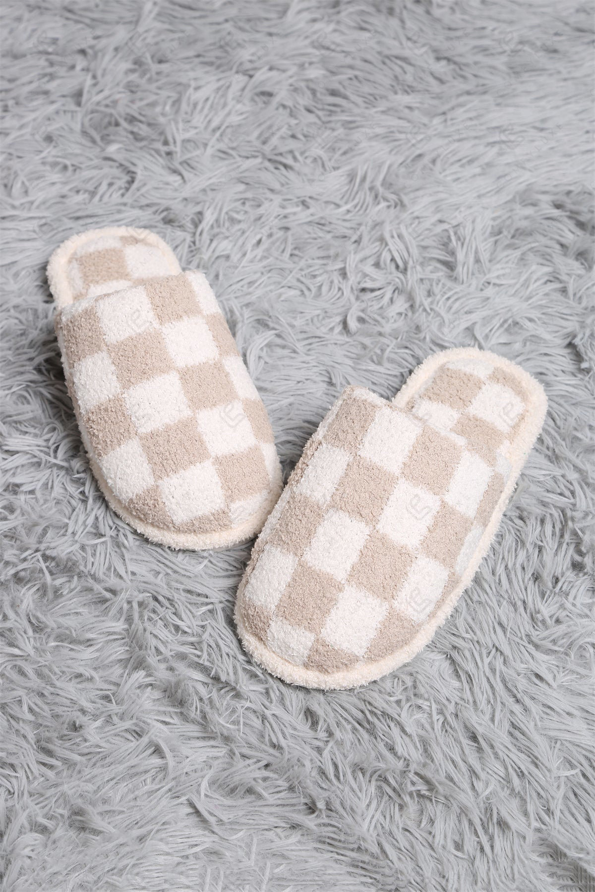 COMFYLUXE Checkered Pattern Luxury Soft Slippers - BLACK / S/M ...