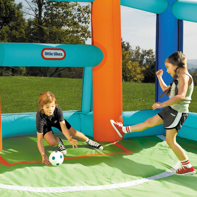 Little Tikes Huge Backyard Soccer & Basketball Court & Reviews ...