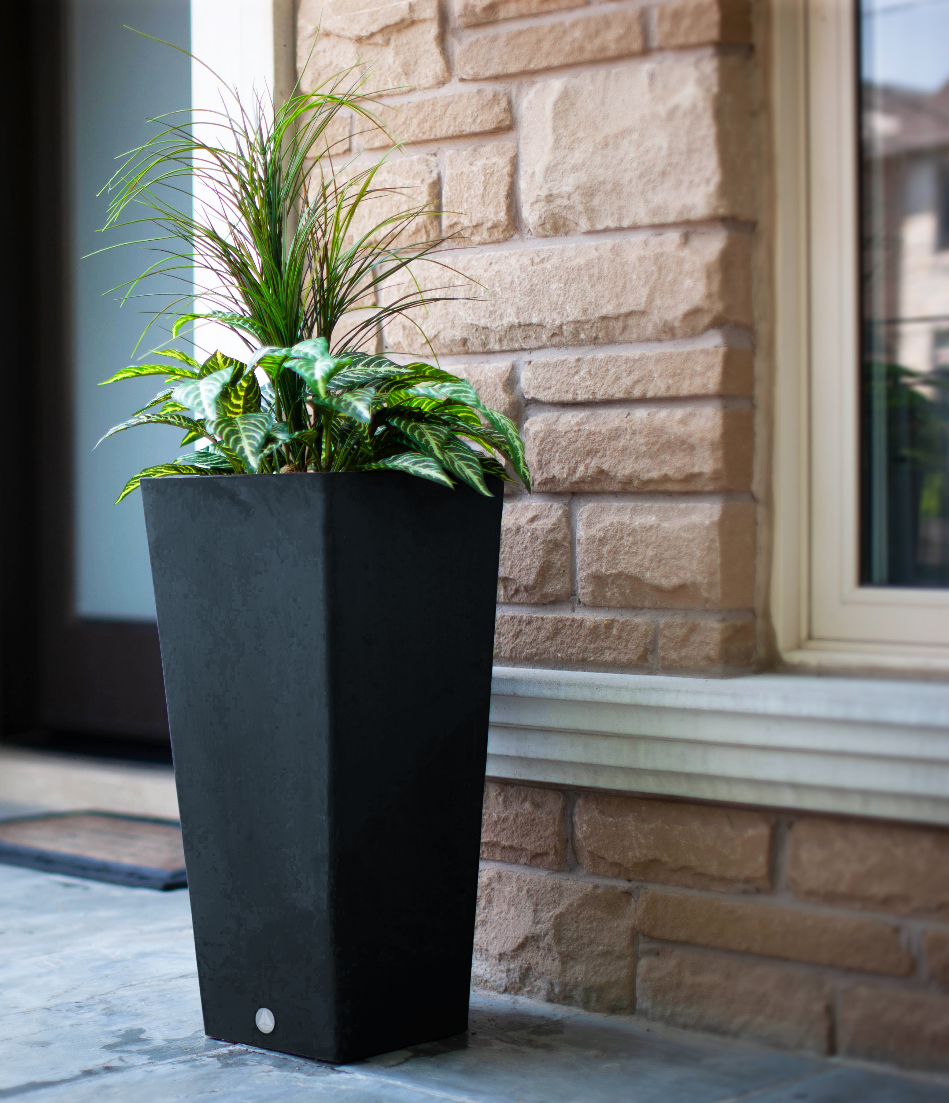 Charlton Home Cara Composite Pot Planter with Watering Tray & Reviews ...